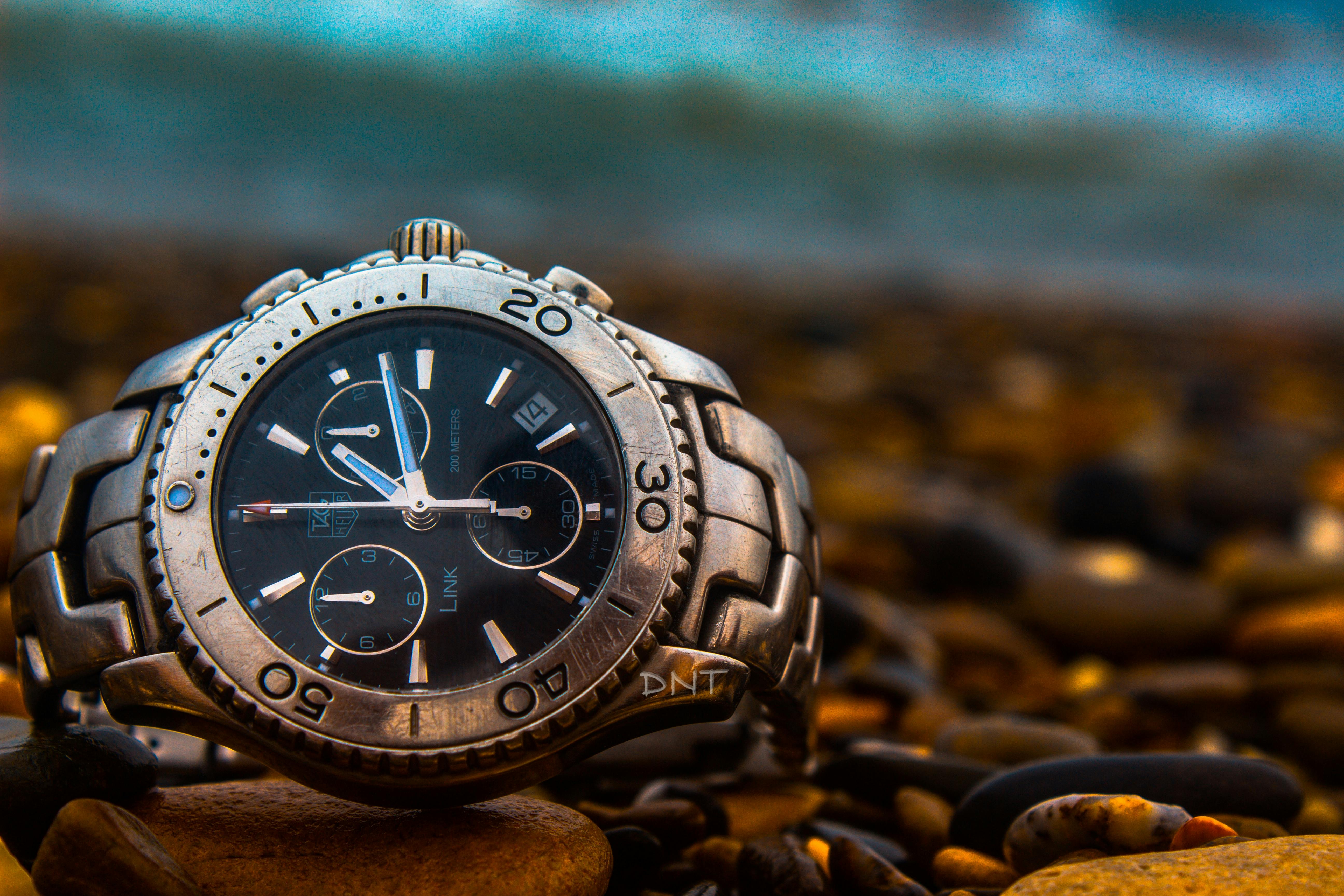 Watch 37 Photos & Videos Collected by Luida Tito