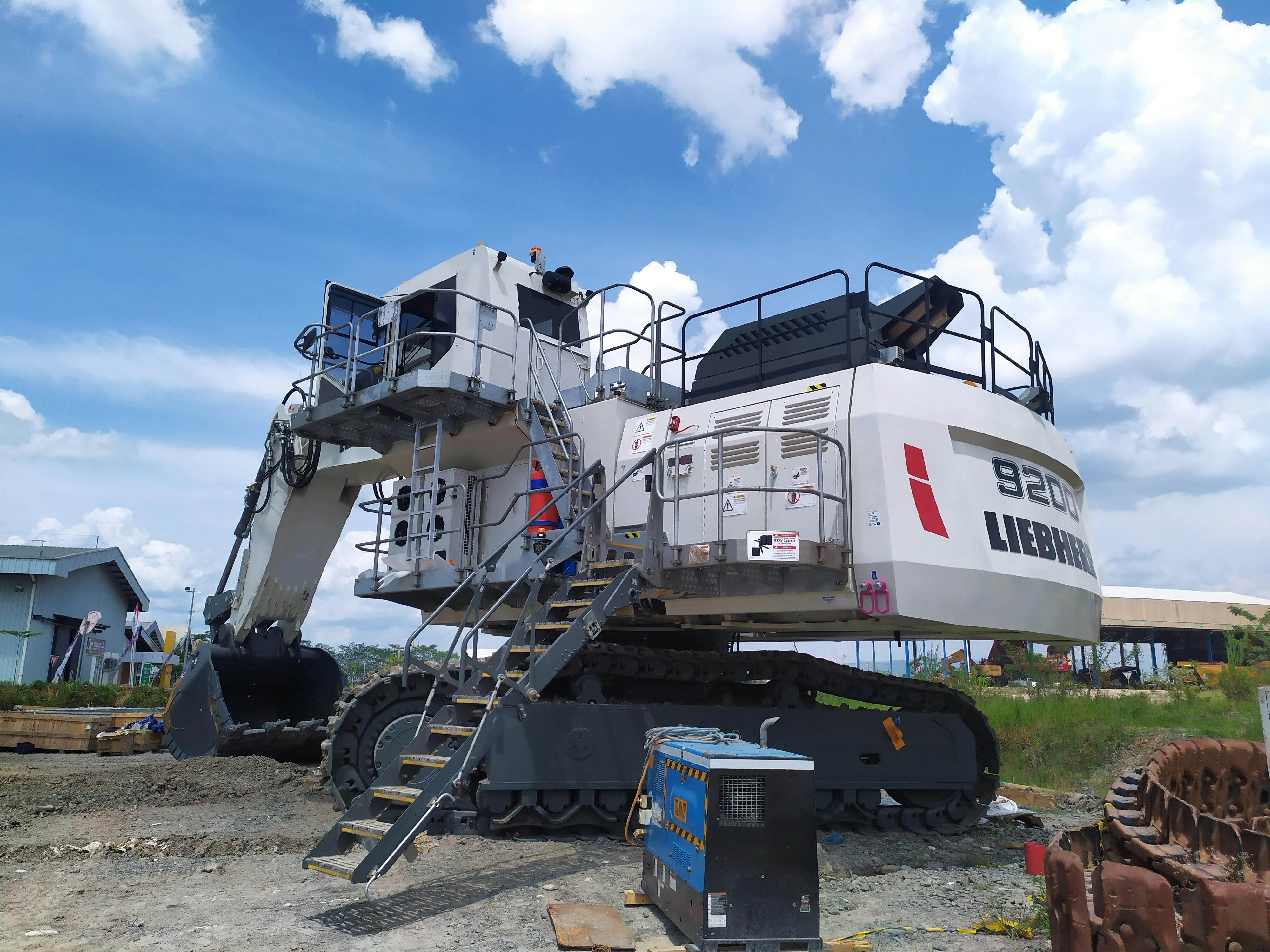Yellow Front Loader at Construction Site · Free Stock Photo