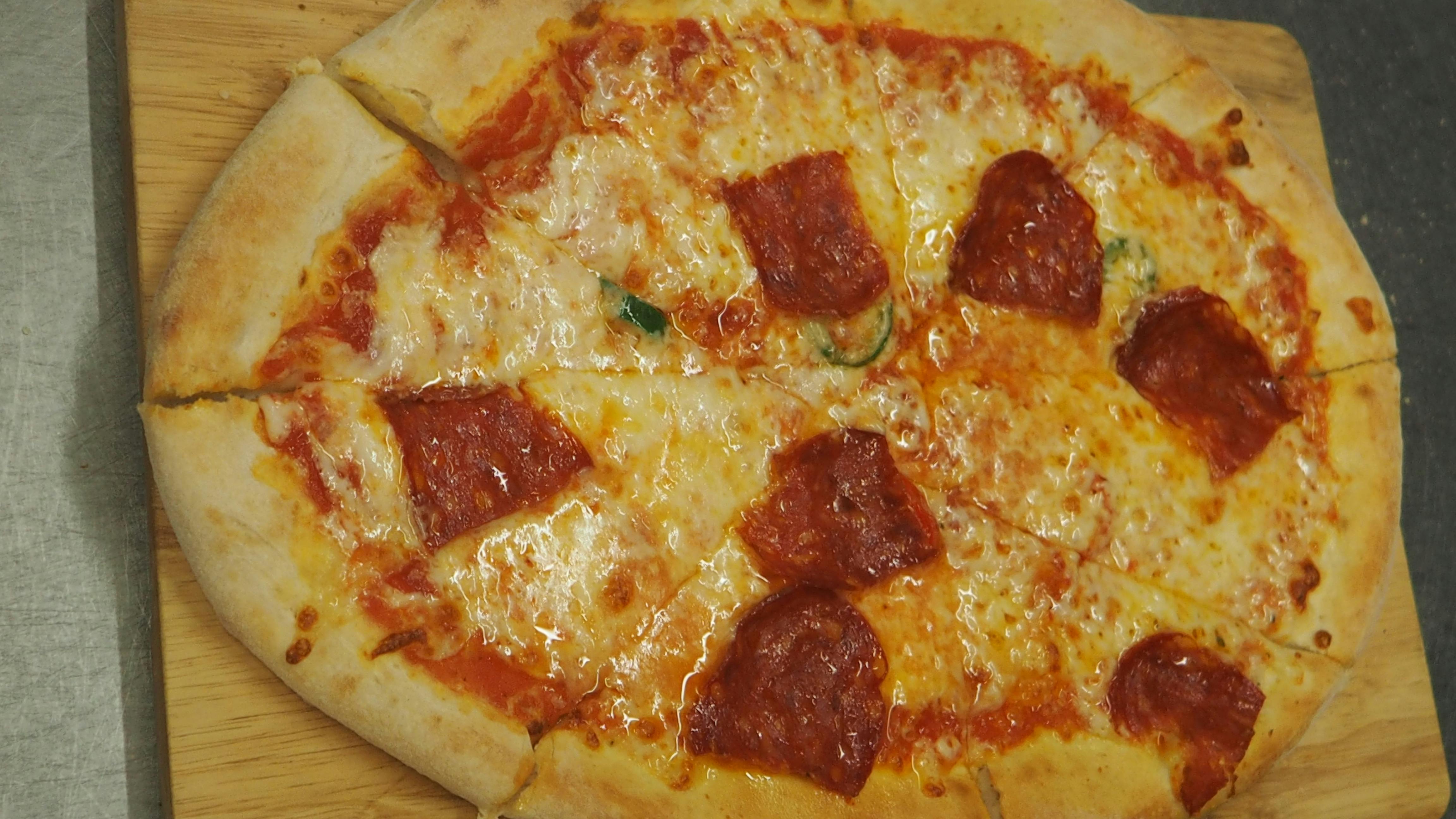 Free stock photo of pepperoni, pepperoni pizza, pizza