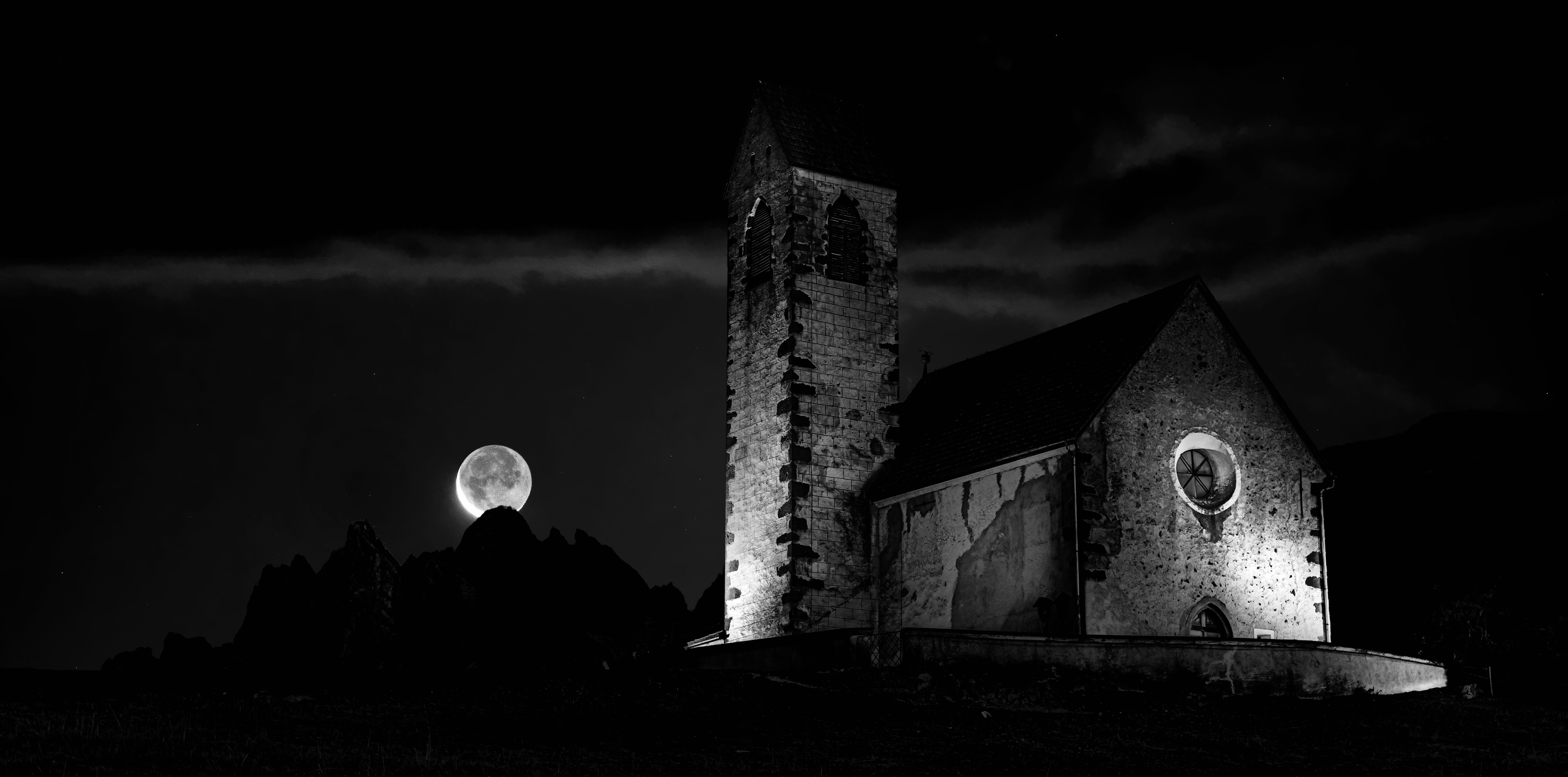 Grayscale Photo of a City During Nighttime · Free Stock Photo