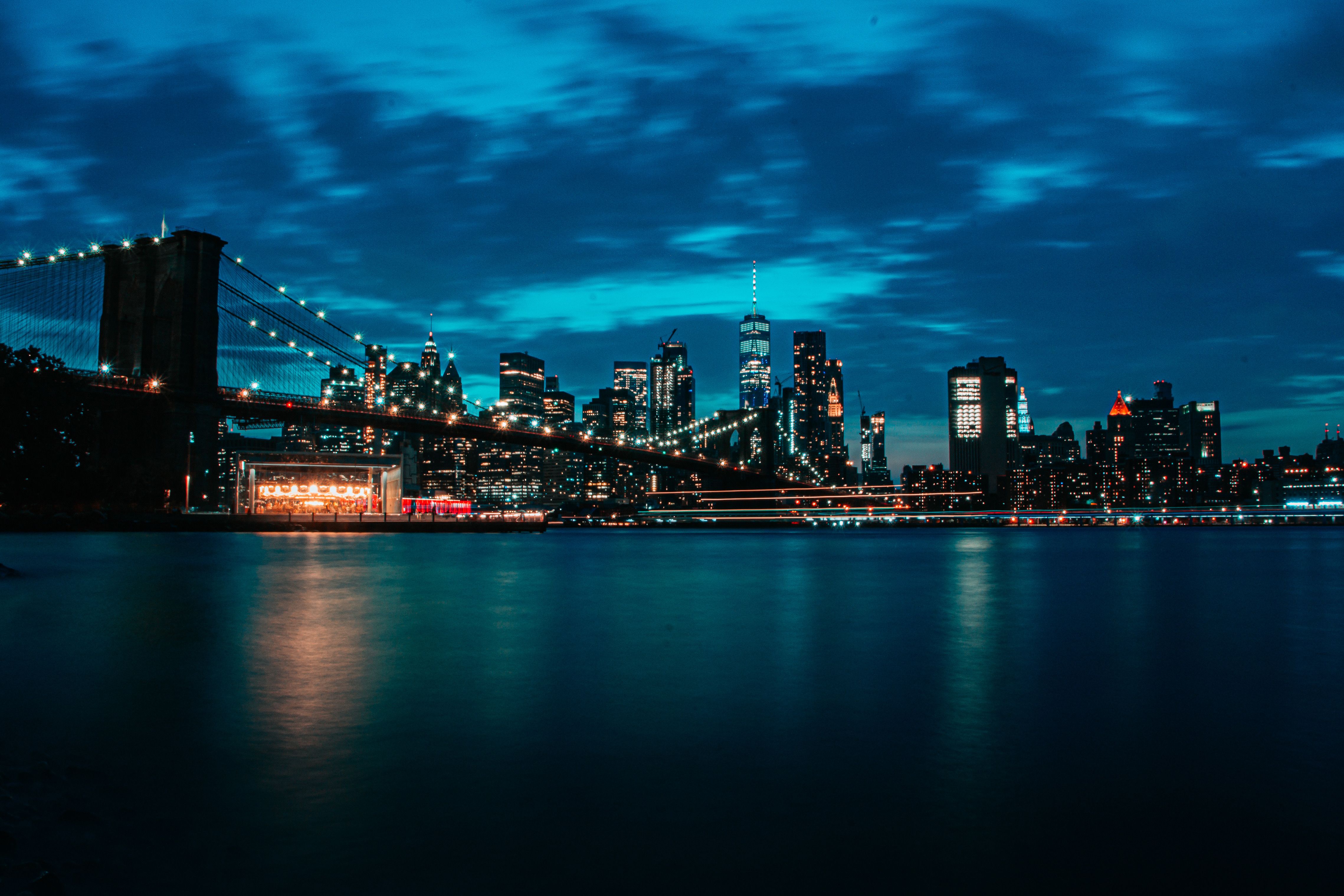 City Skyline at Dusk · Free Stock Photo
