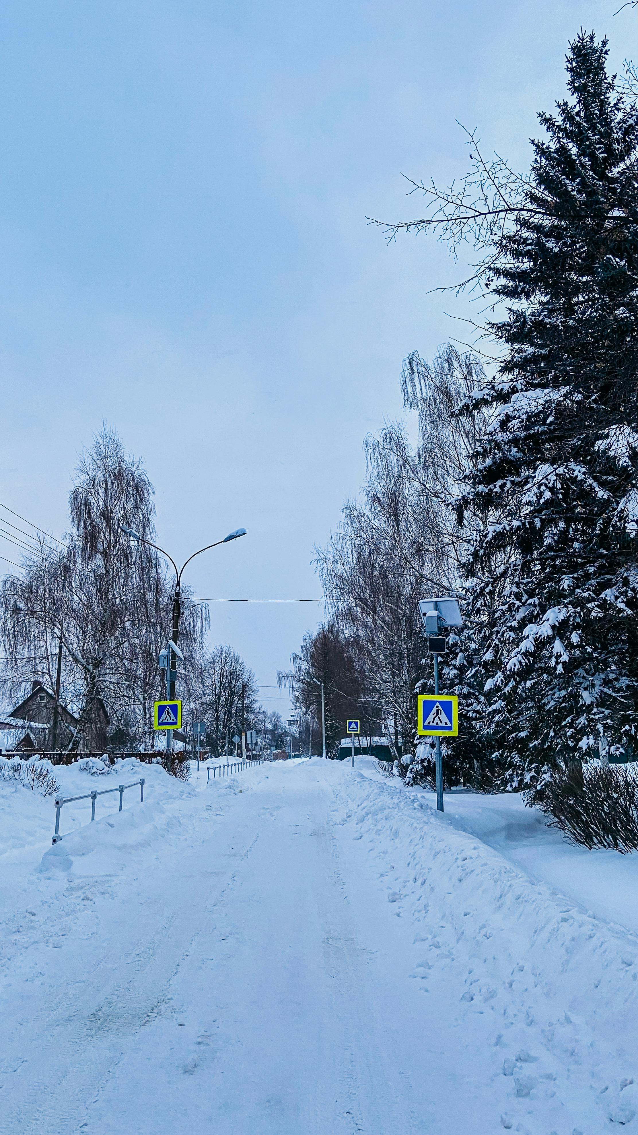 Chinese Signpost in Front of House · Free Stock Photo