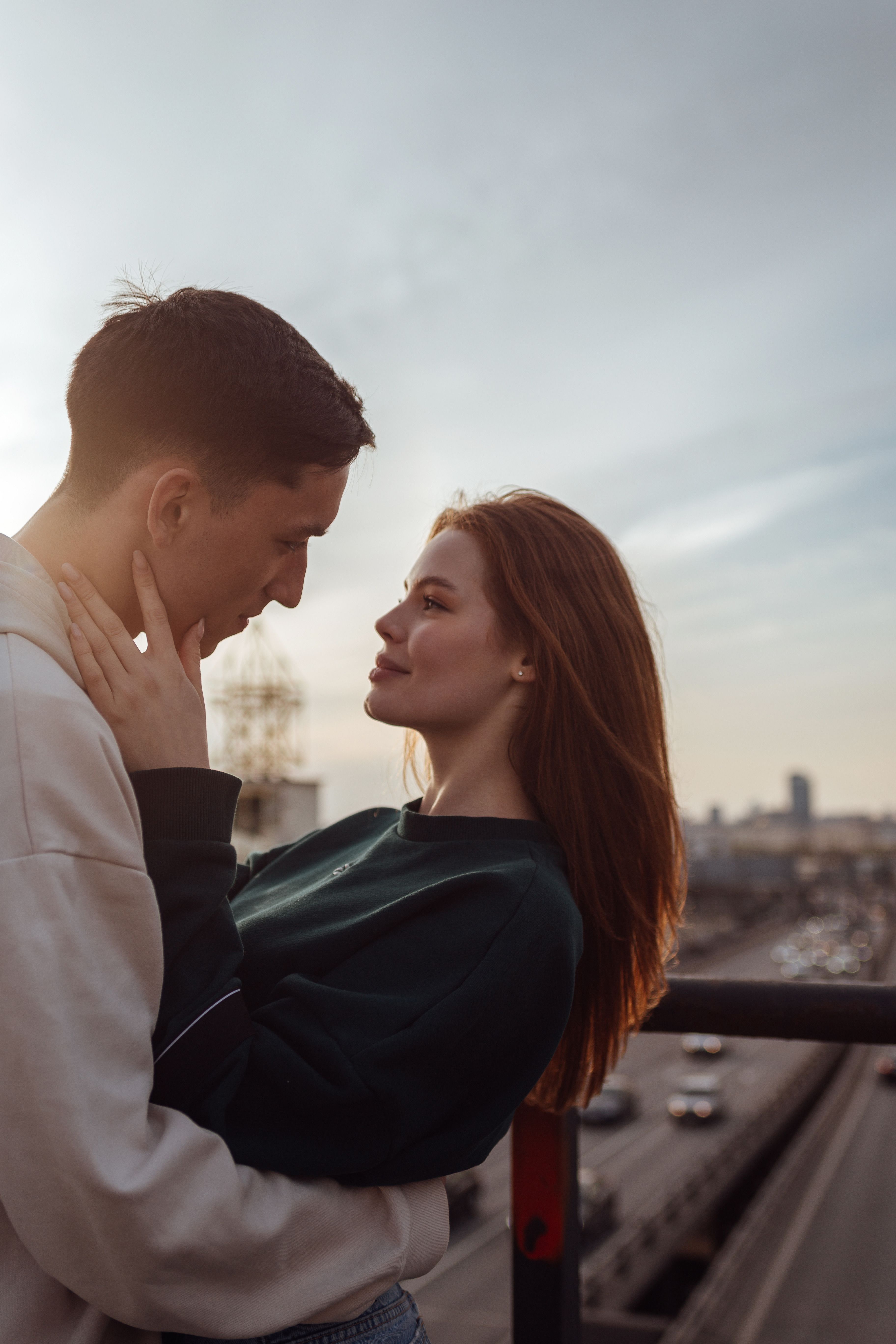 Face to Face of a Romantic Couple · Free Stock Photo
