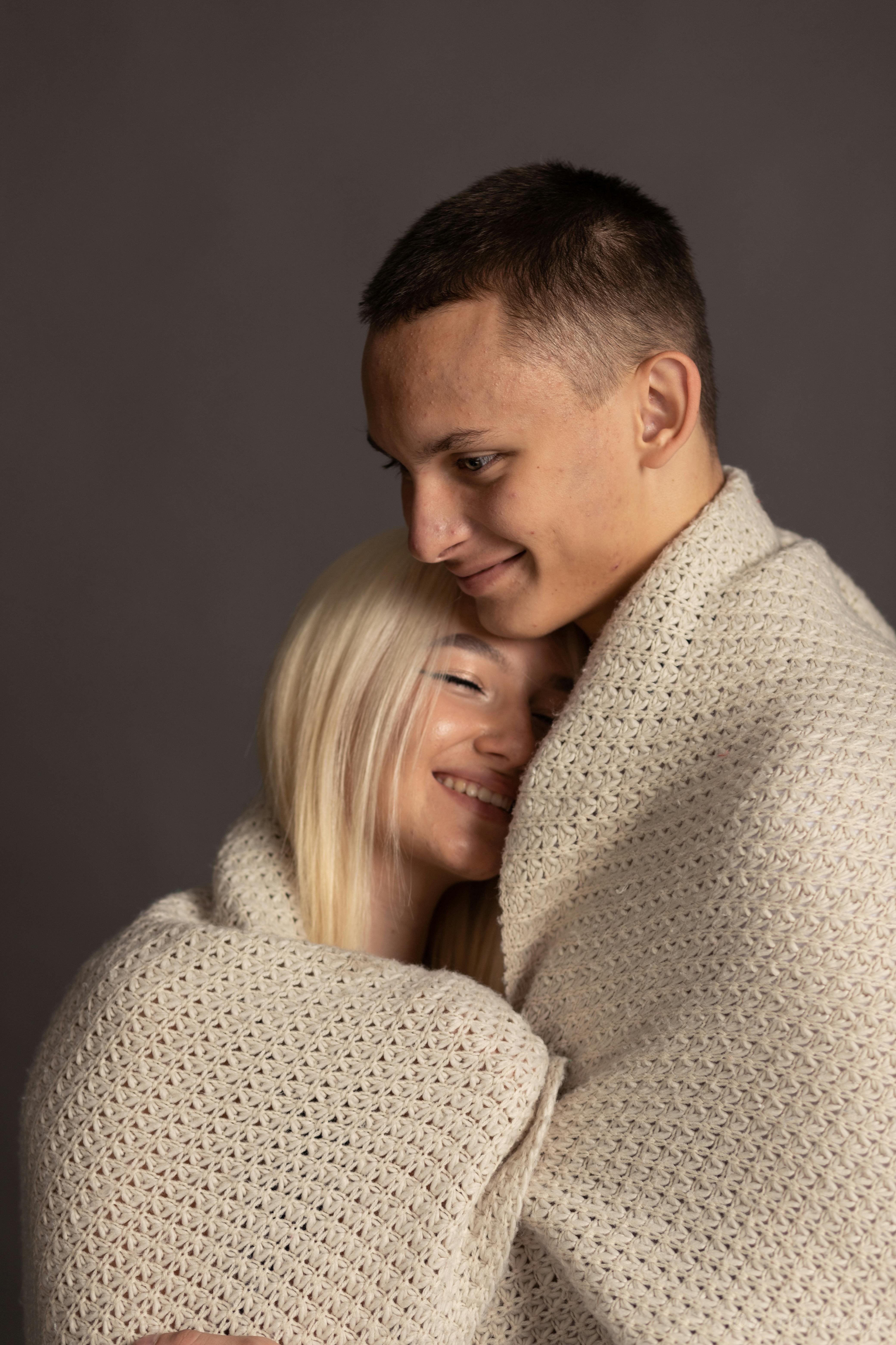 People Wrapped Up Warm Photos, Download The BEST Free People Wrapped Up ...
