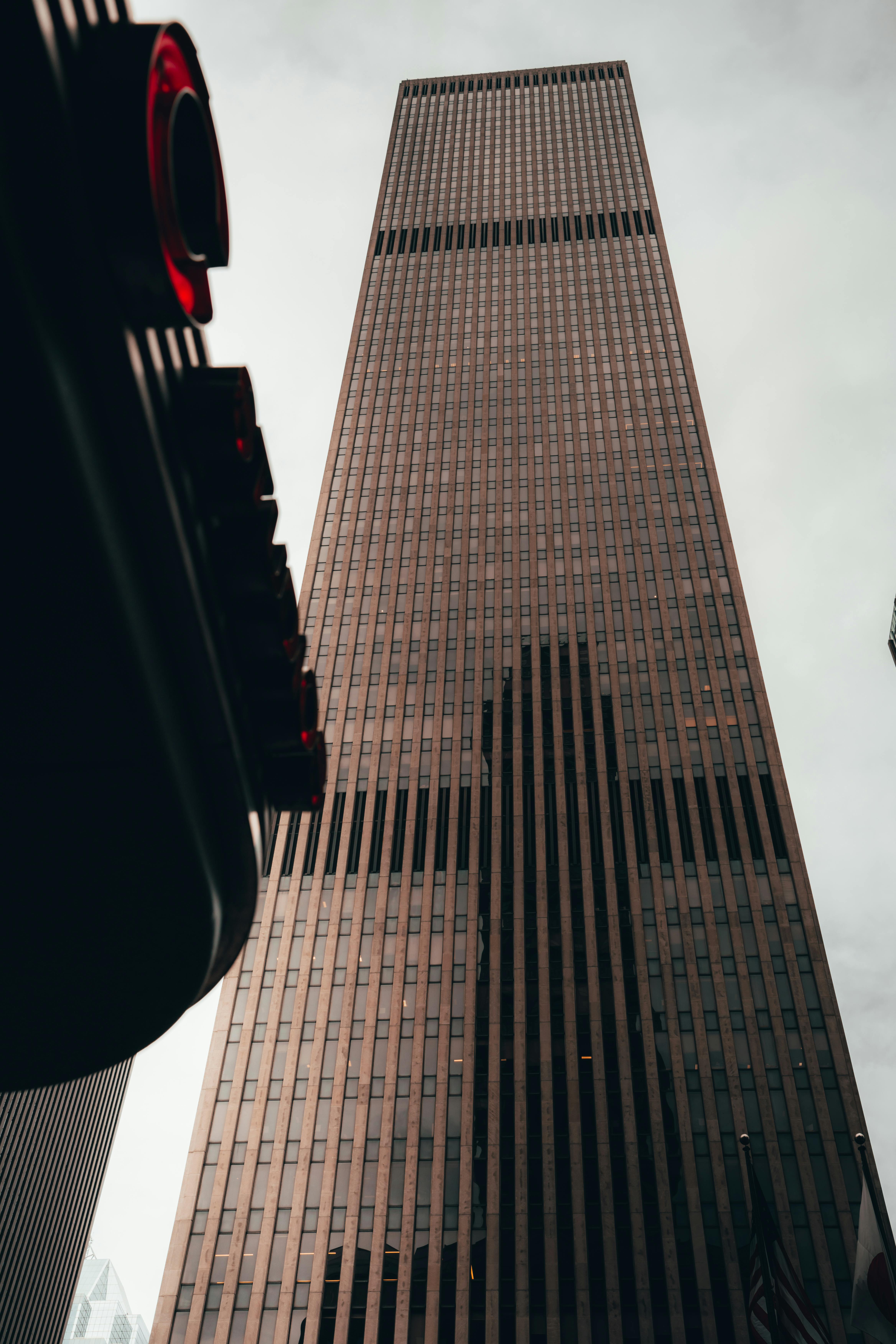 Low Angle Shot of a Building · Free Stock Photo
