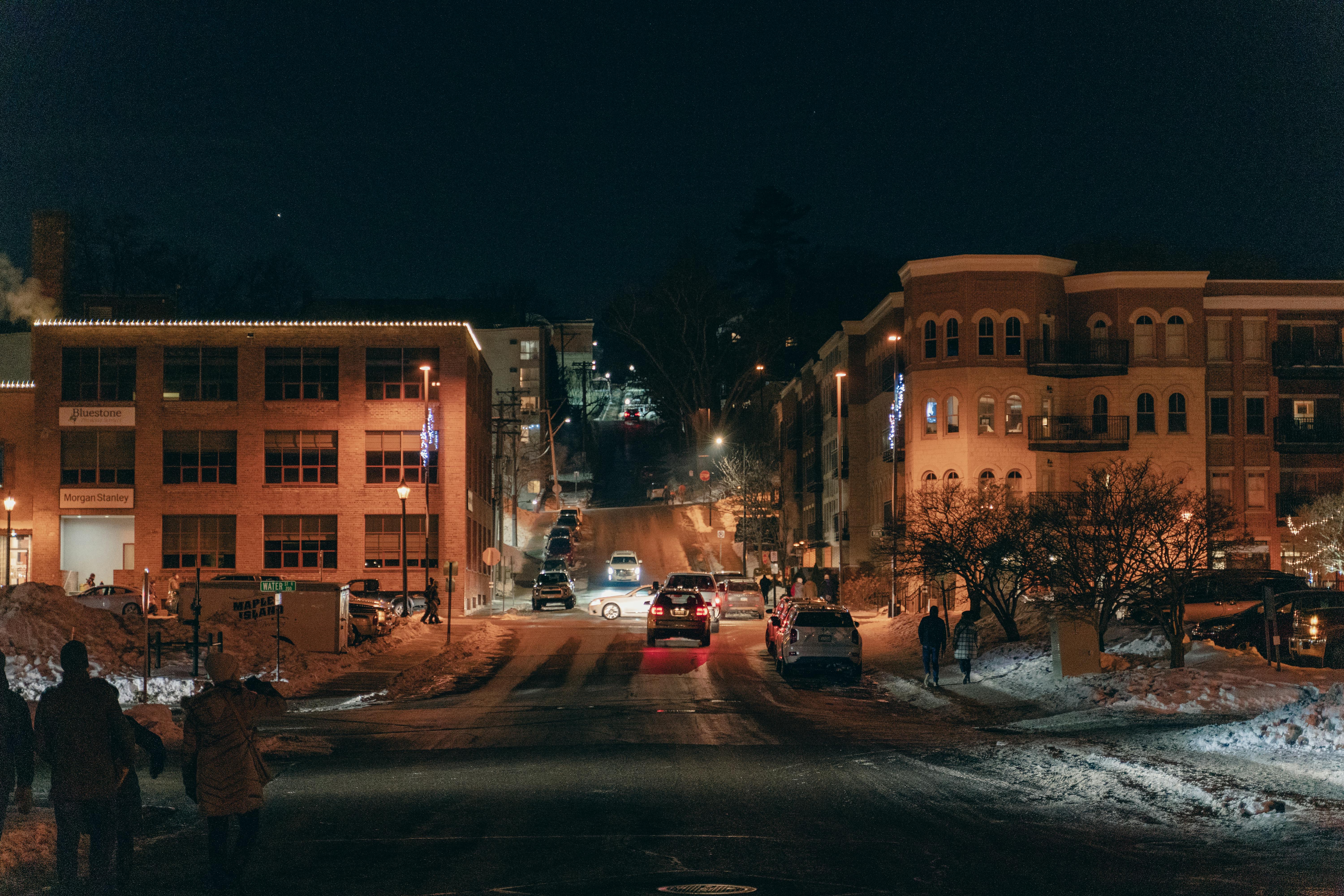 Street at Night in Winter · Free Stock Photo