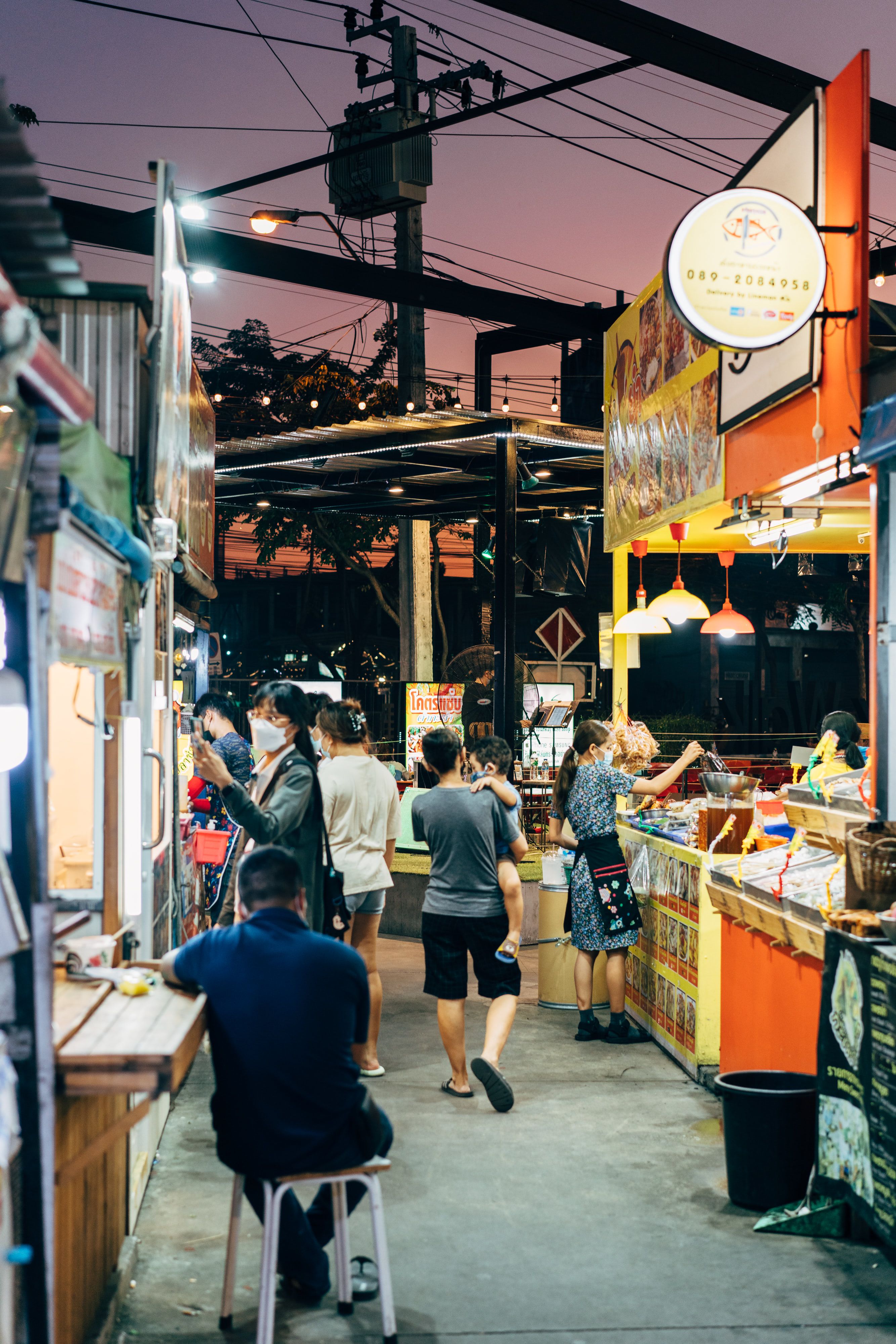People Walking on Market · Free Stock Photo