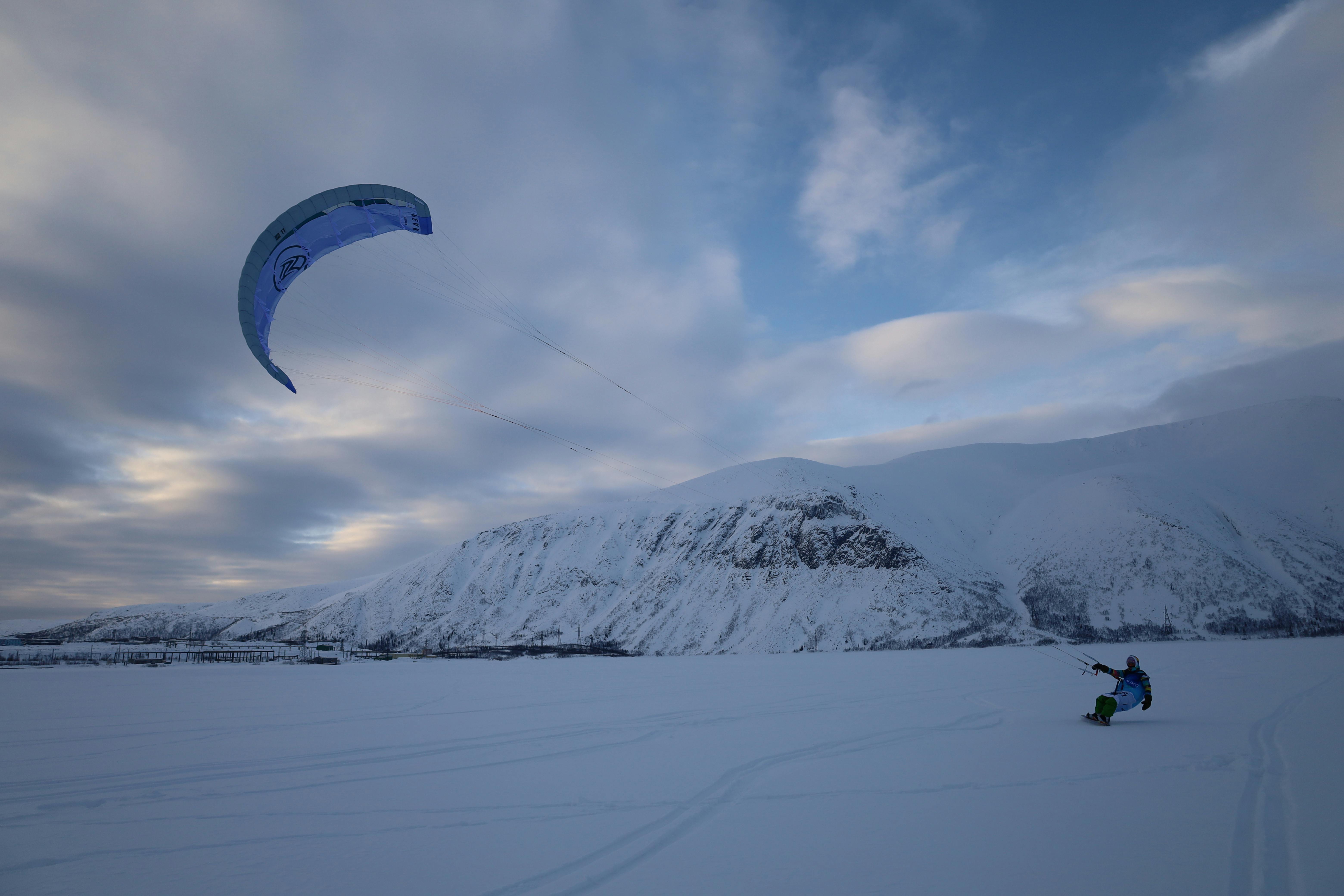 People Tracking Mountain Photos, Download The BEST Free People Tracking ...