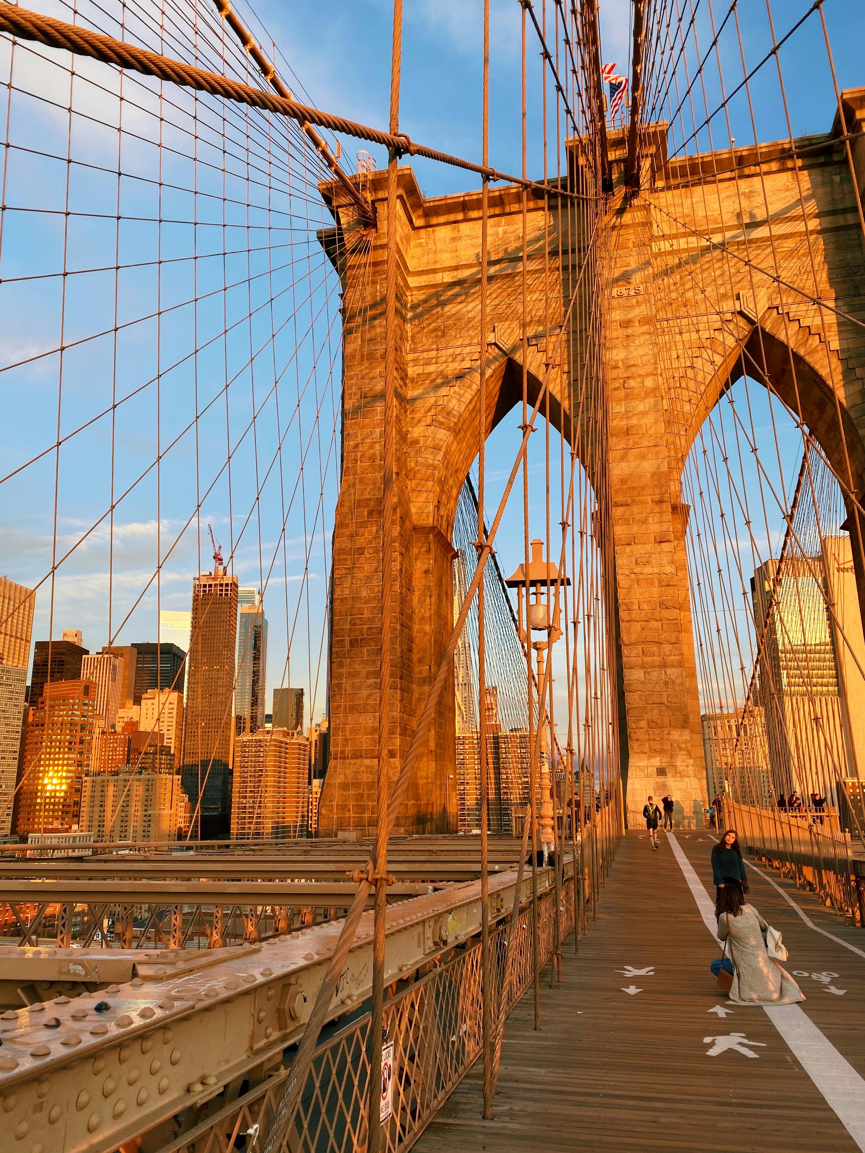 People Walking on the Bridge · Free Stock Photo