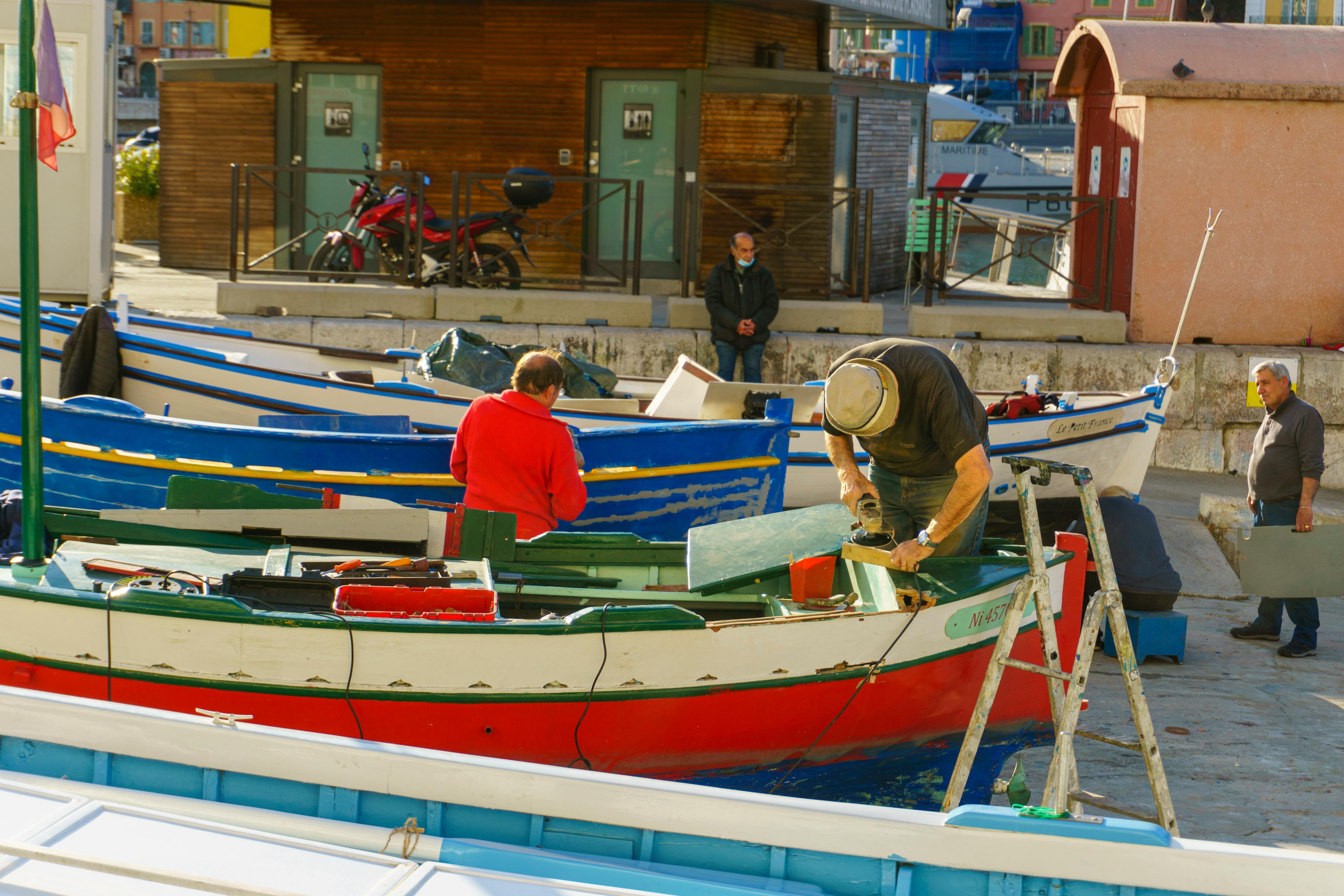 People 31 Photos & Videos Collected by Andrea Crabbi