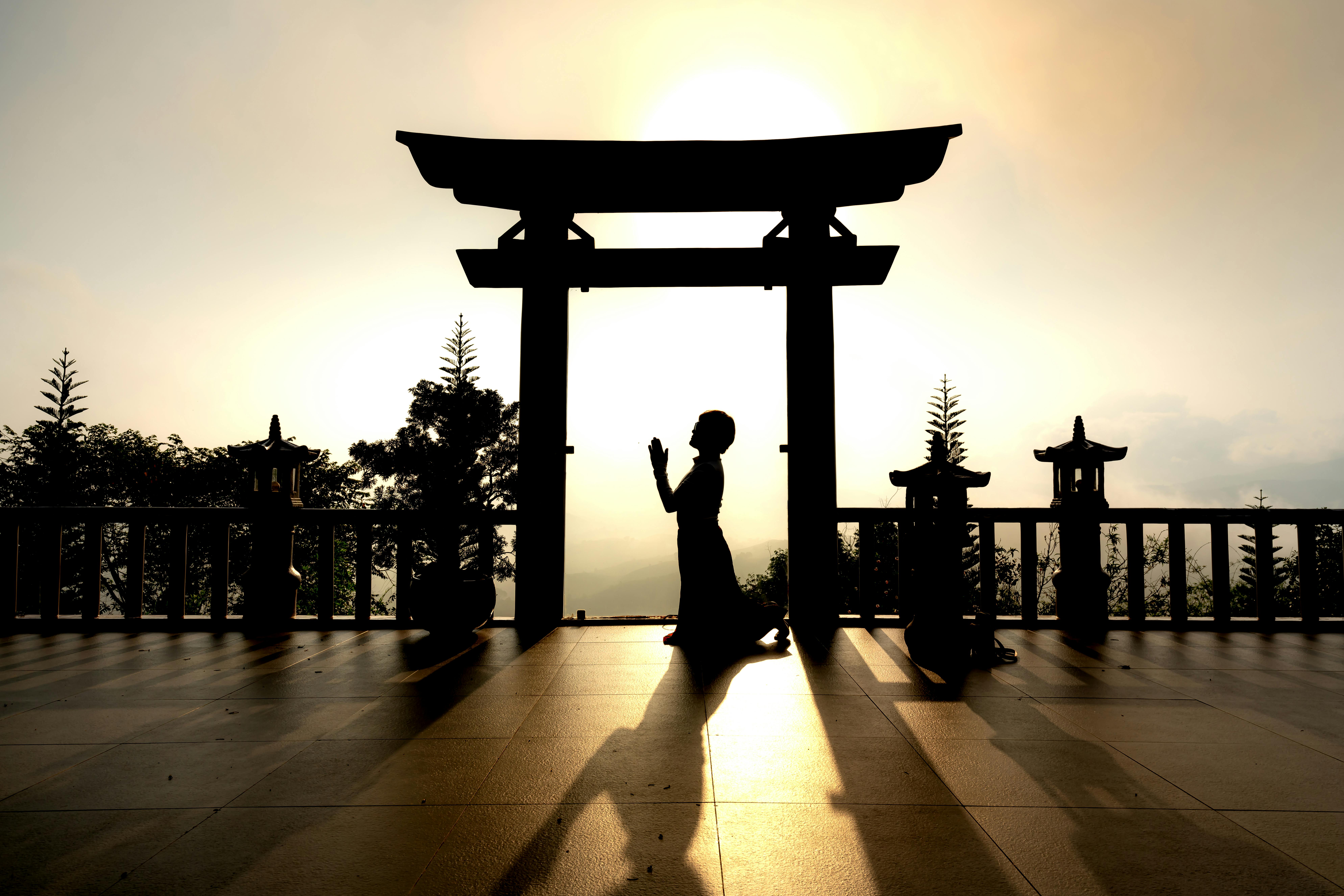 Japanese Praying Photos, Download The BEST Free Japanese Praying Stock ...