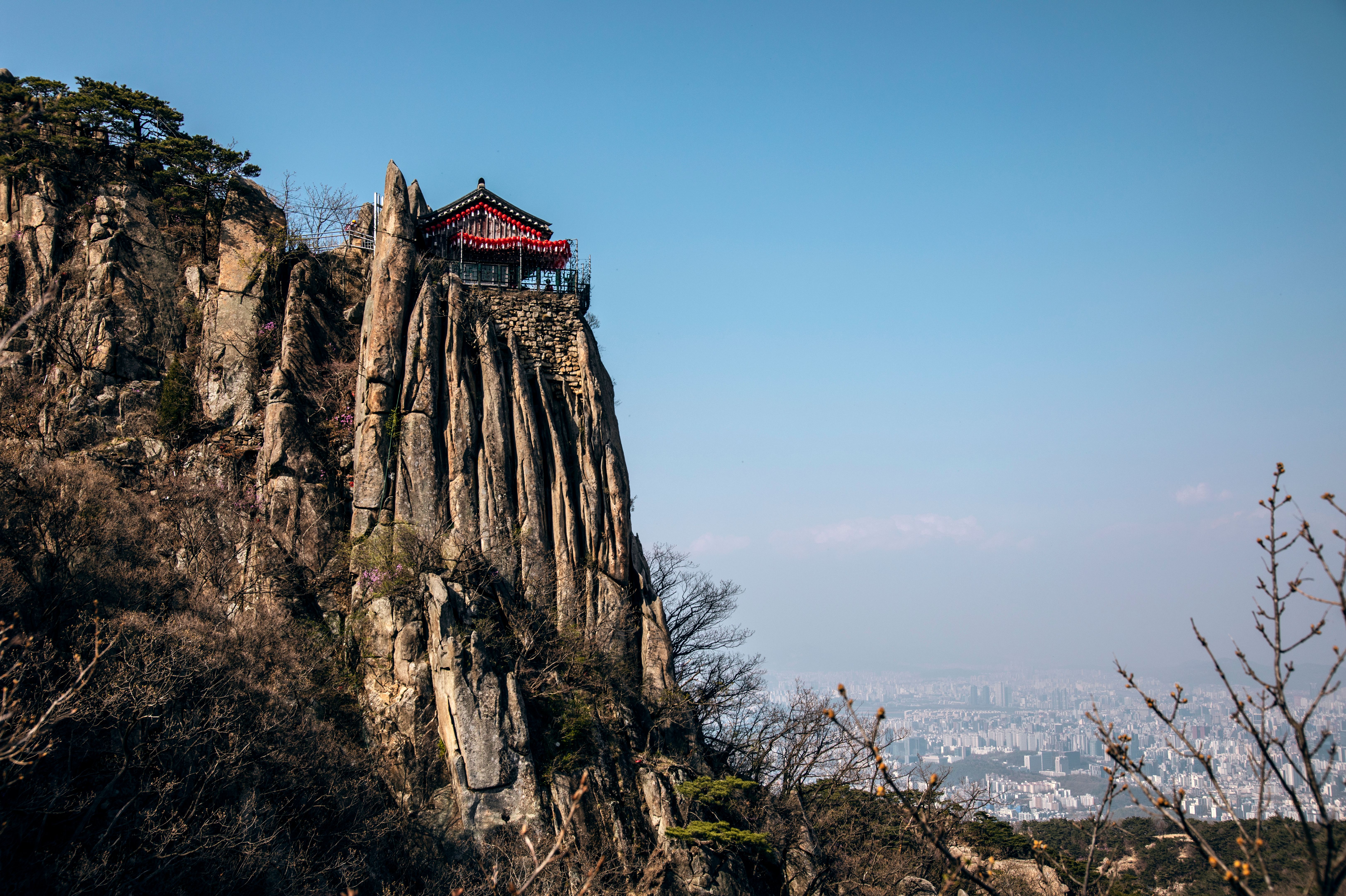 Viewing Deck on Top of a Cliff · Free Stock Photo