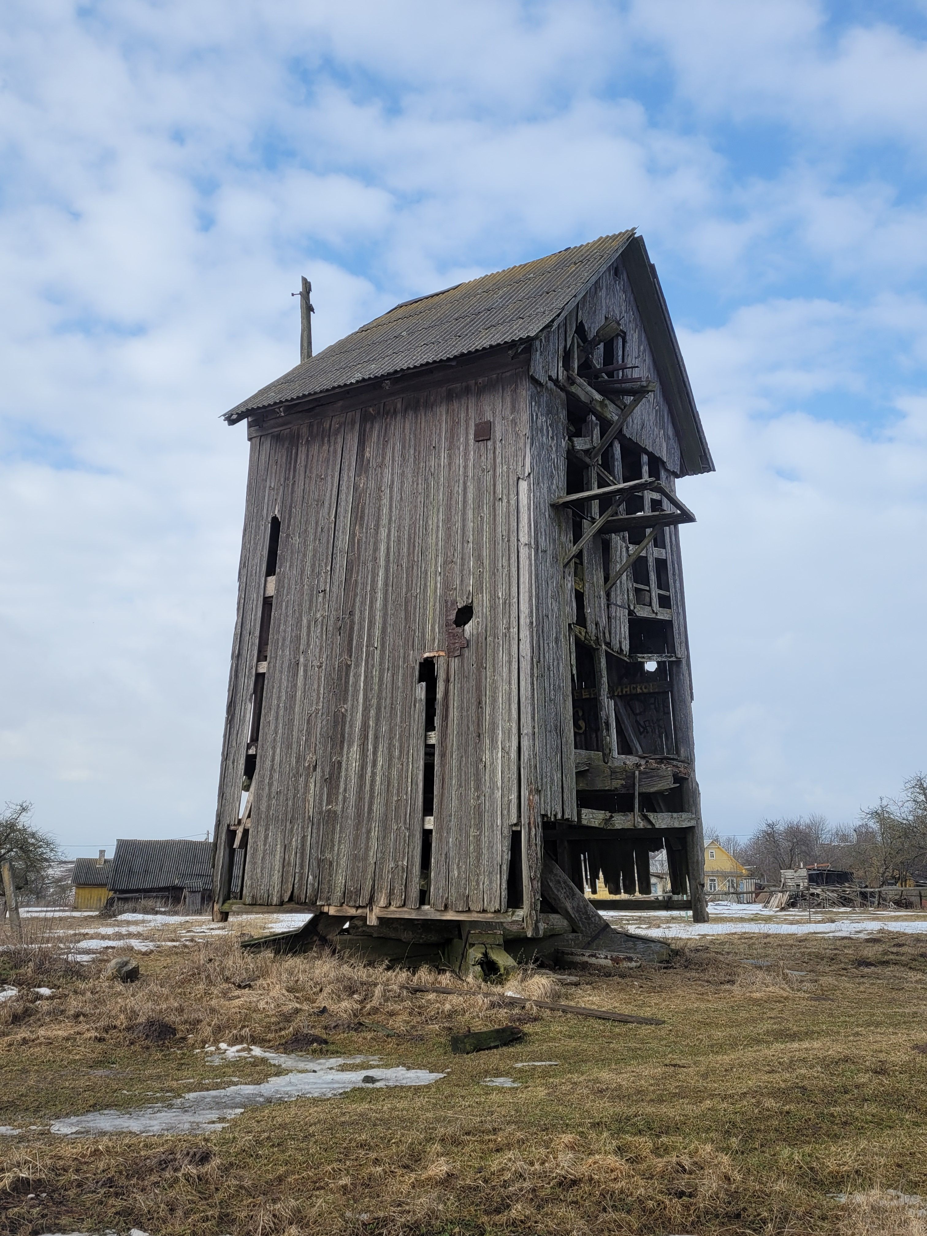 Photo of Weathered Wooden Hut · Free Stock Photo