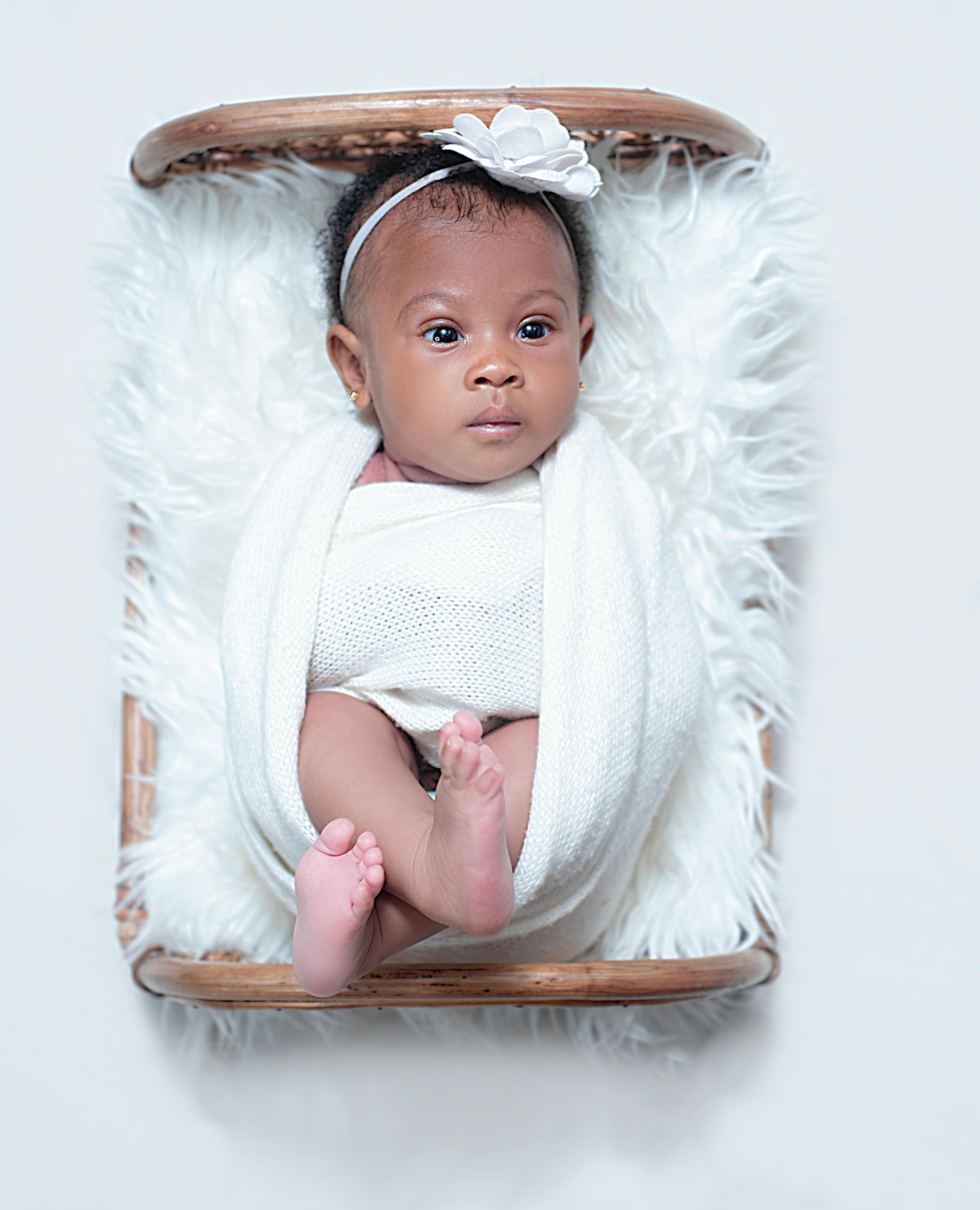 Baby in Cot · Free Stock Photo