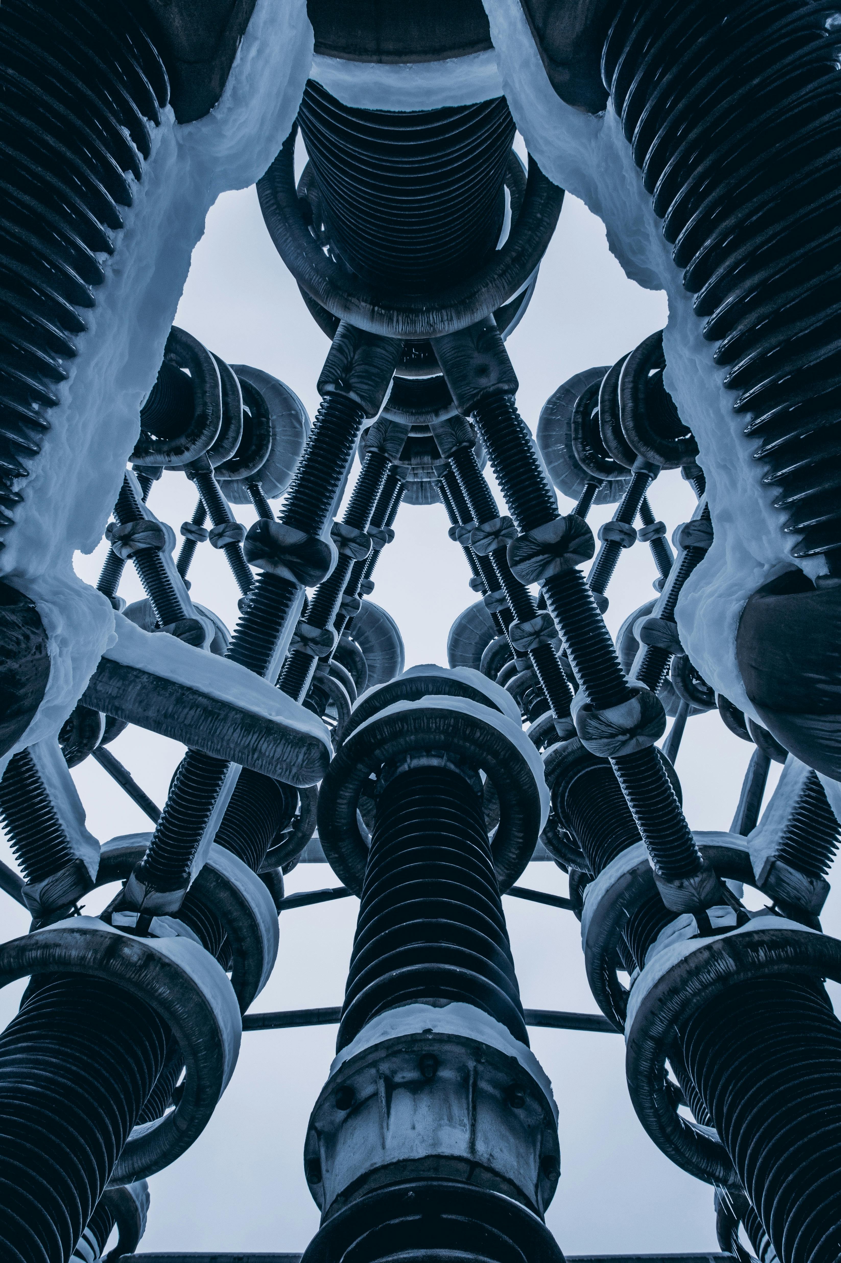 Black and Red Tower · Free Stock Photo