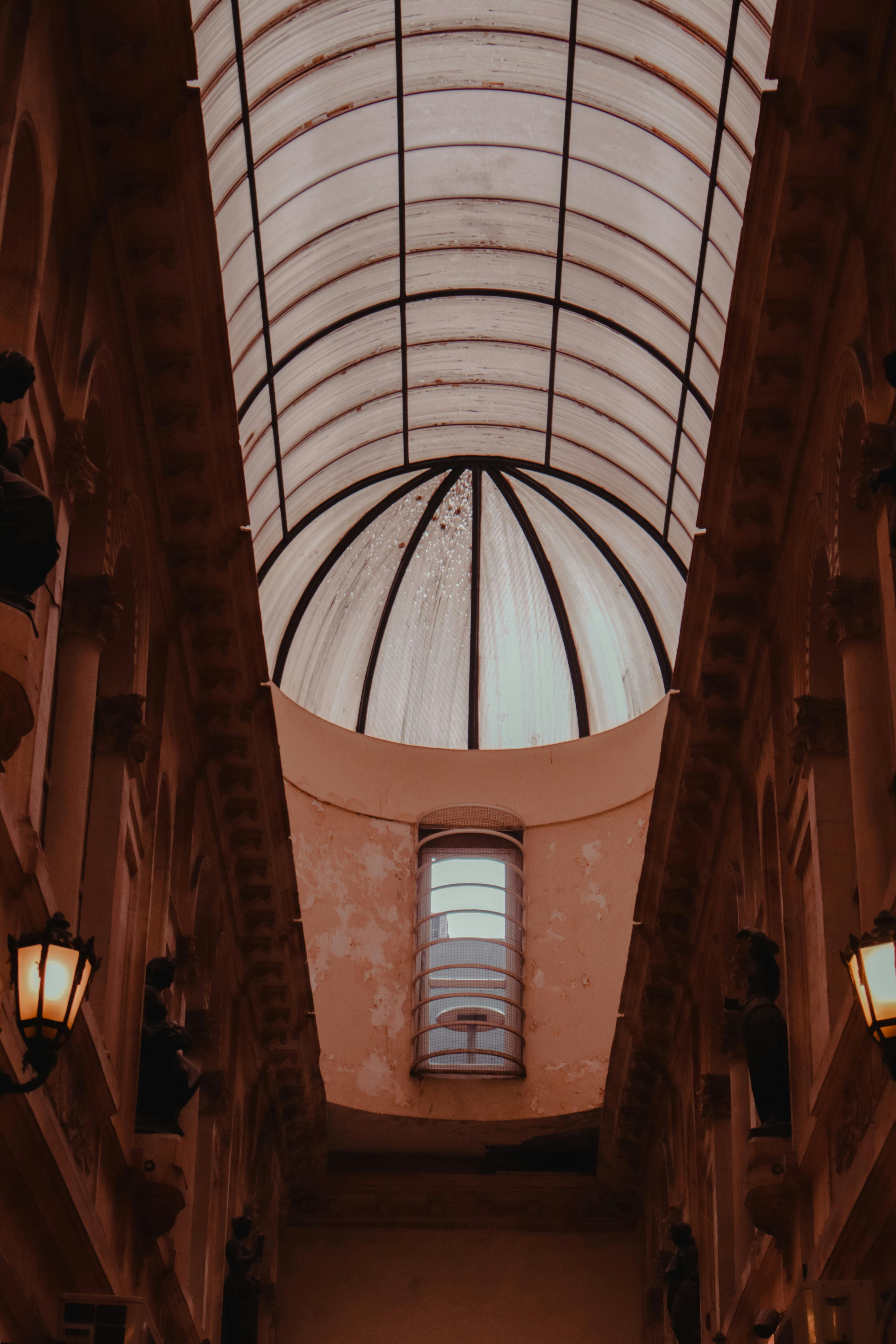 Decorative Arched Ceiling · Free Stock Photo