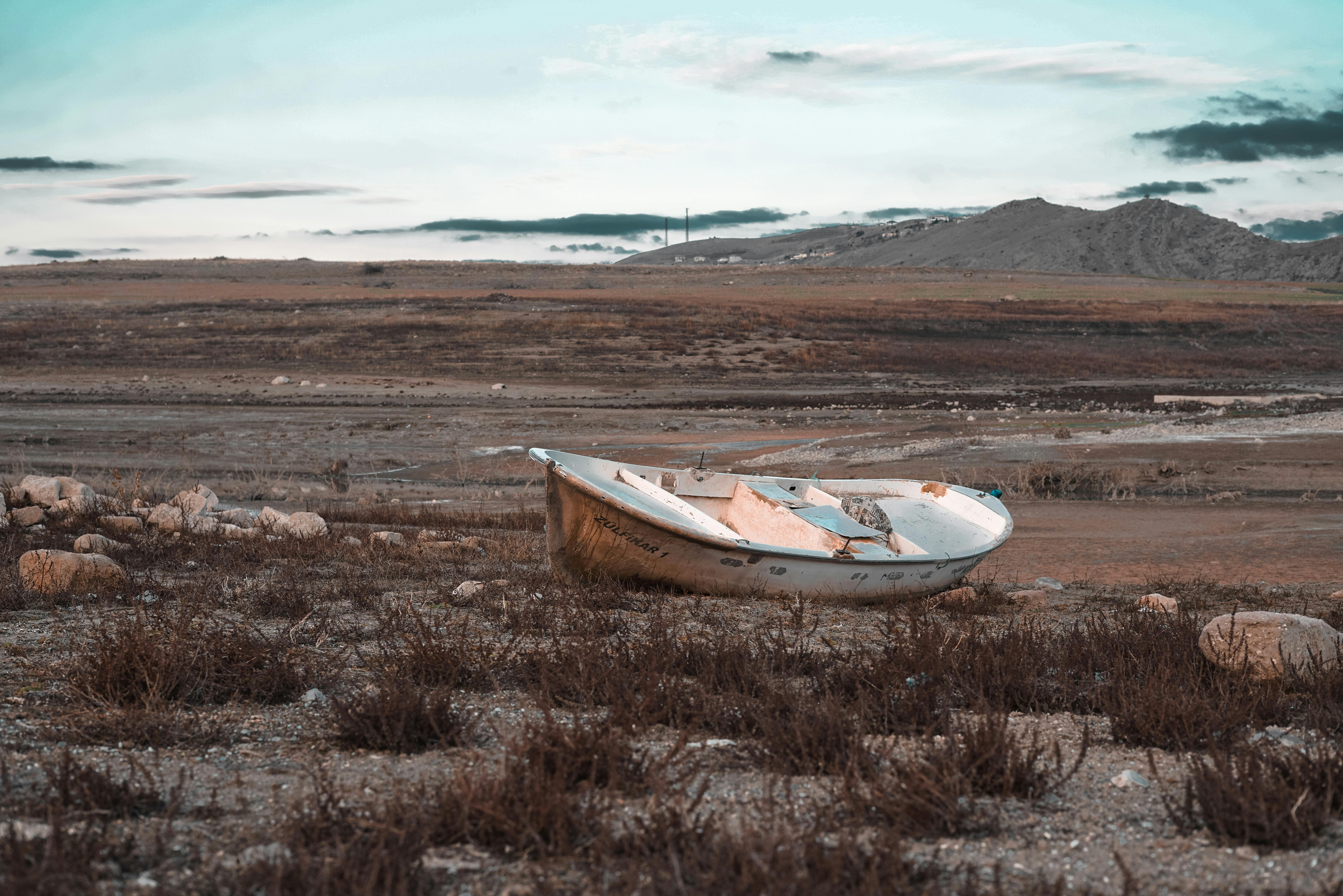 Empty Boat on Wasteland · Free Stock Photo