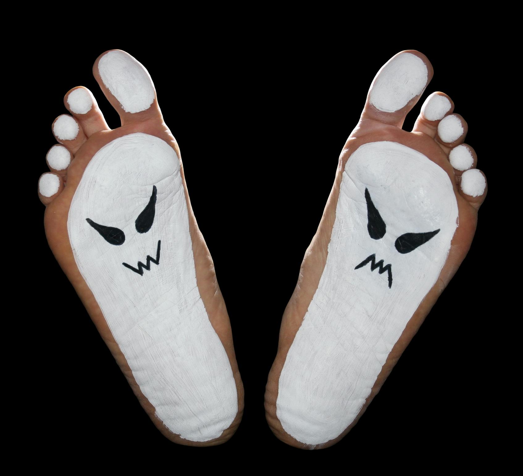 Free stock photo of alien, feet, foot