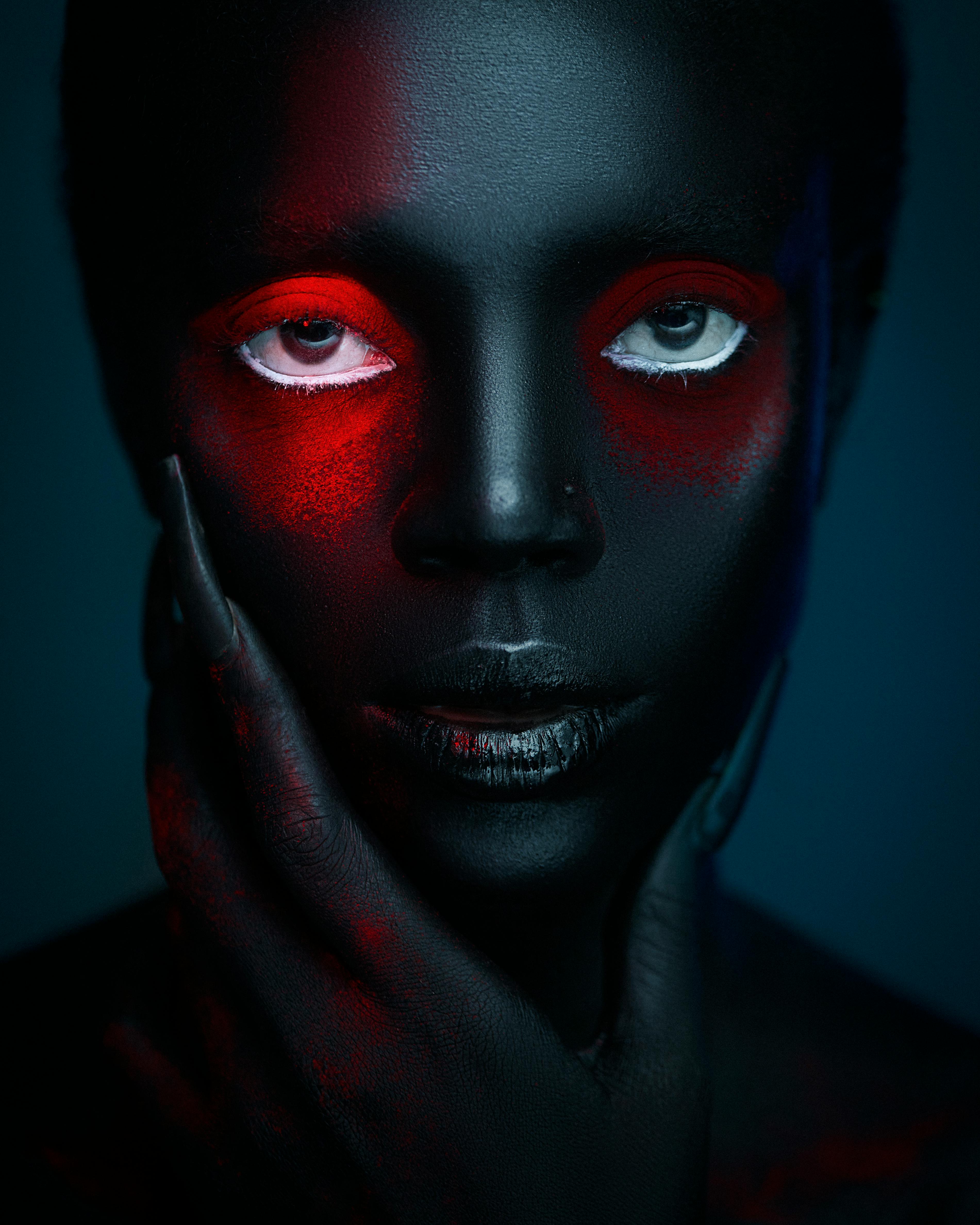 Close-Up Shot a Woman · Free Stock Photo