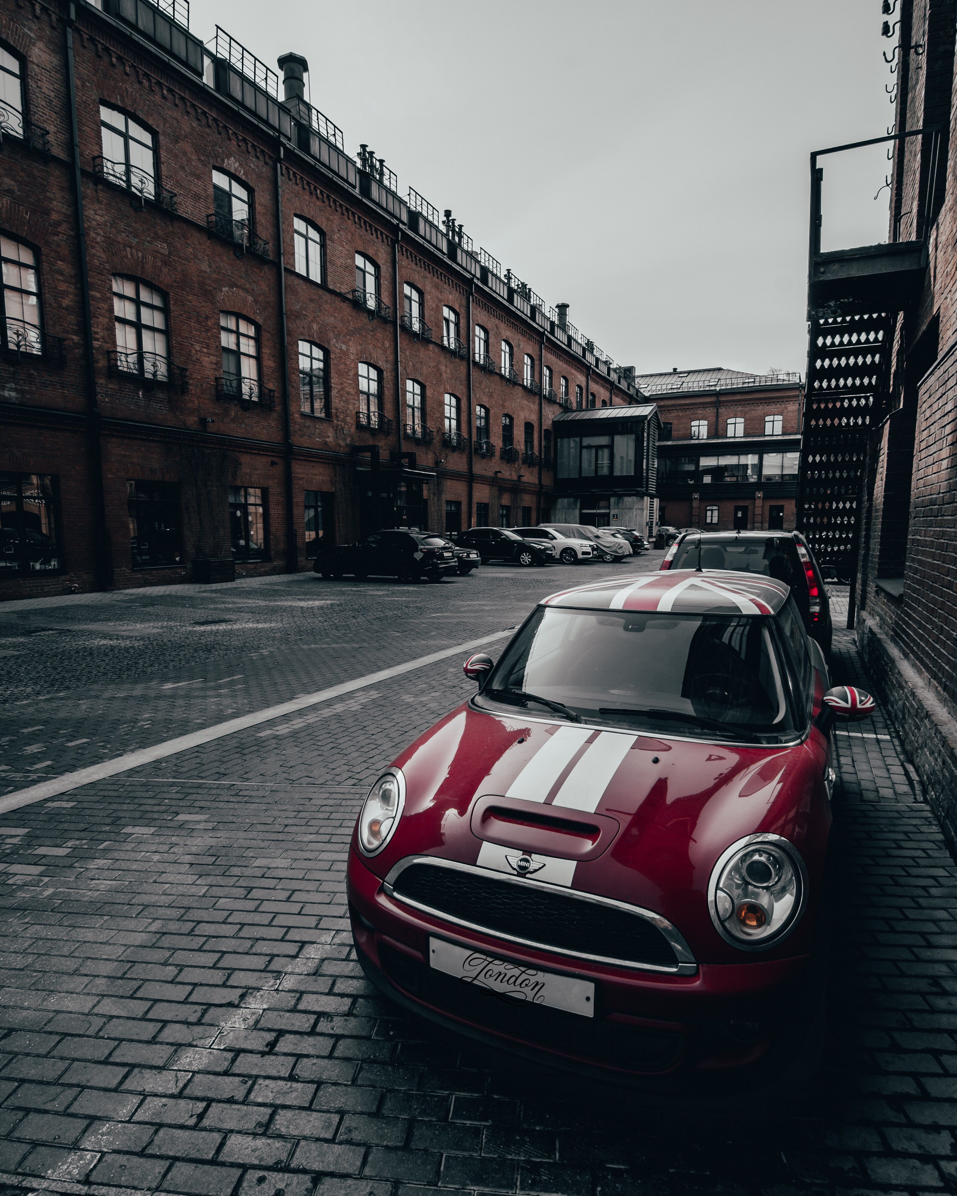 Jarni Cars Photos, Download Free Jarni Cars Stock Photos & HD Images
