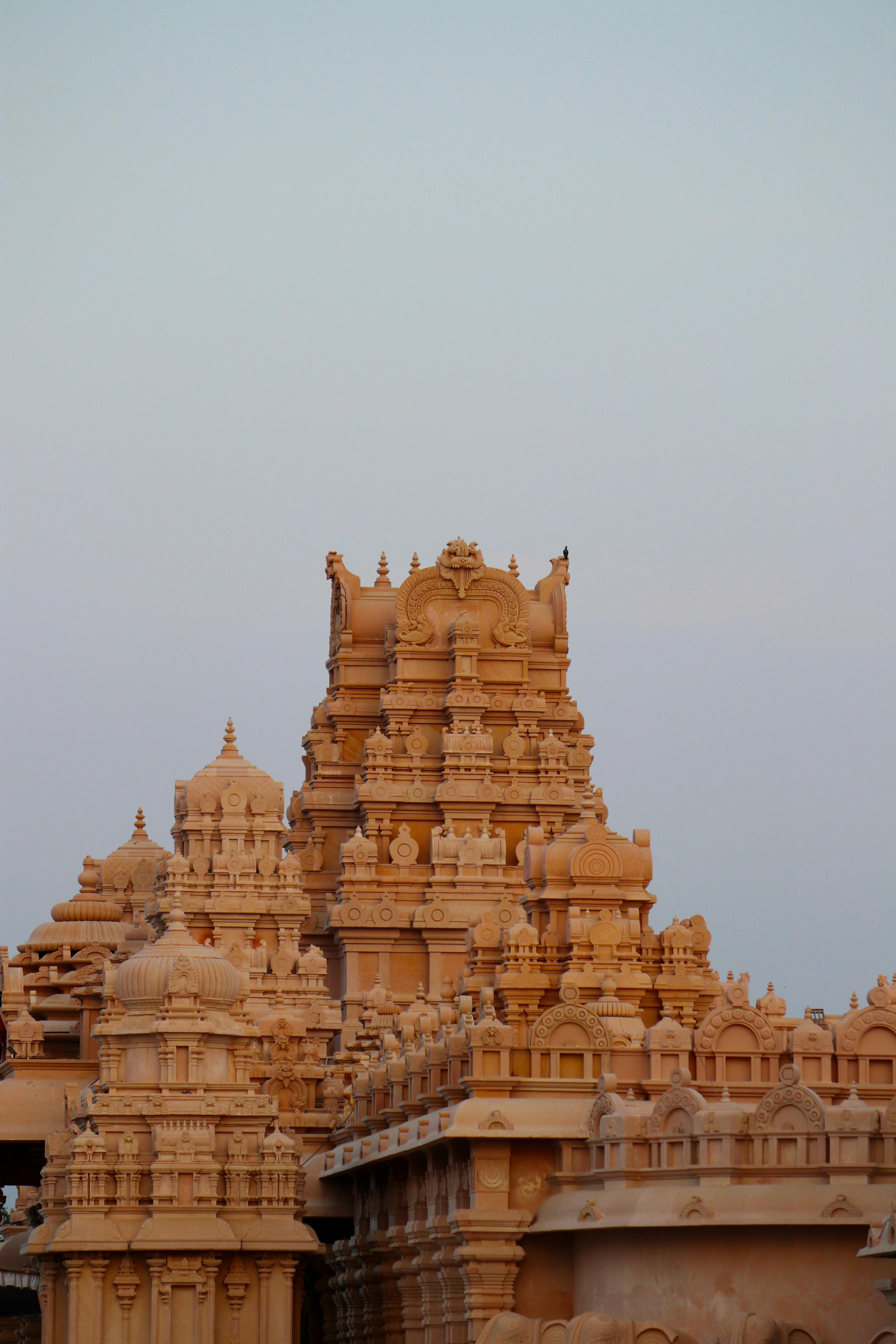 Statues of Eastern Gods and Elephant · Free Stock Photo