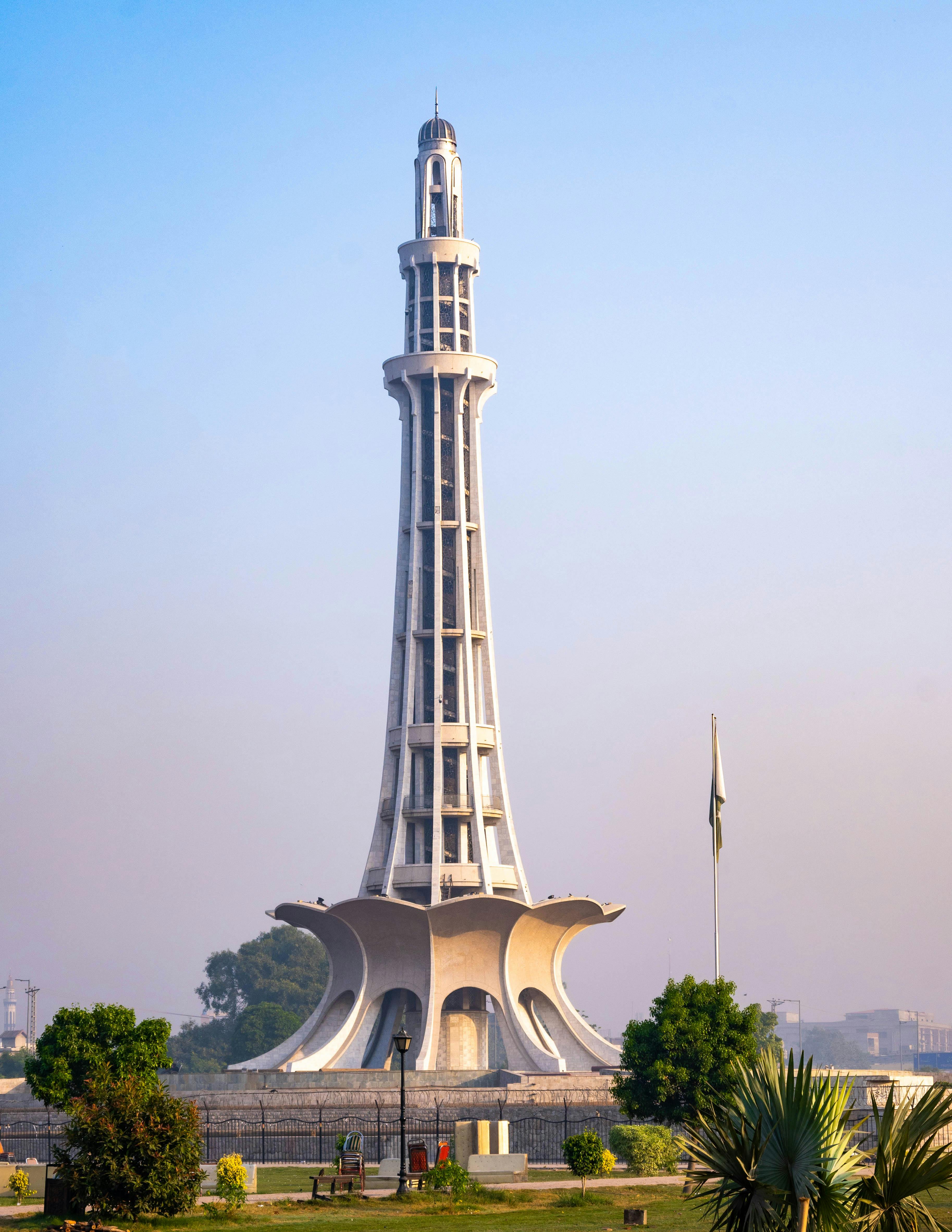 Scenic View of Minar-e Pakistan · Free Stock Photo