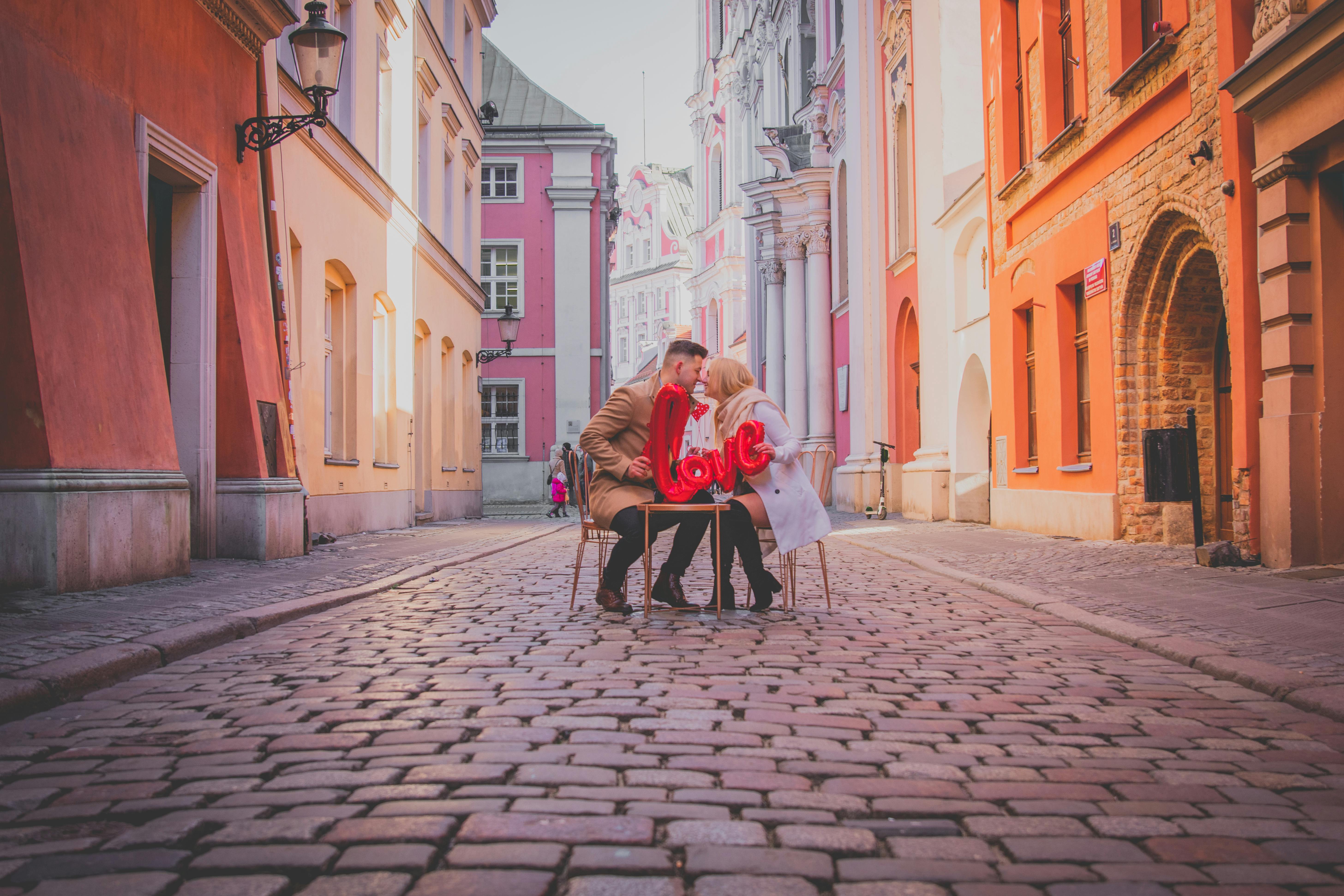 Balloon Runway Photos, Download Free Balloon Runway Stock Photos & HD ...