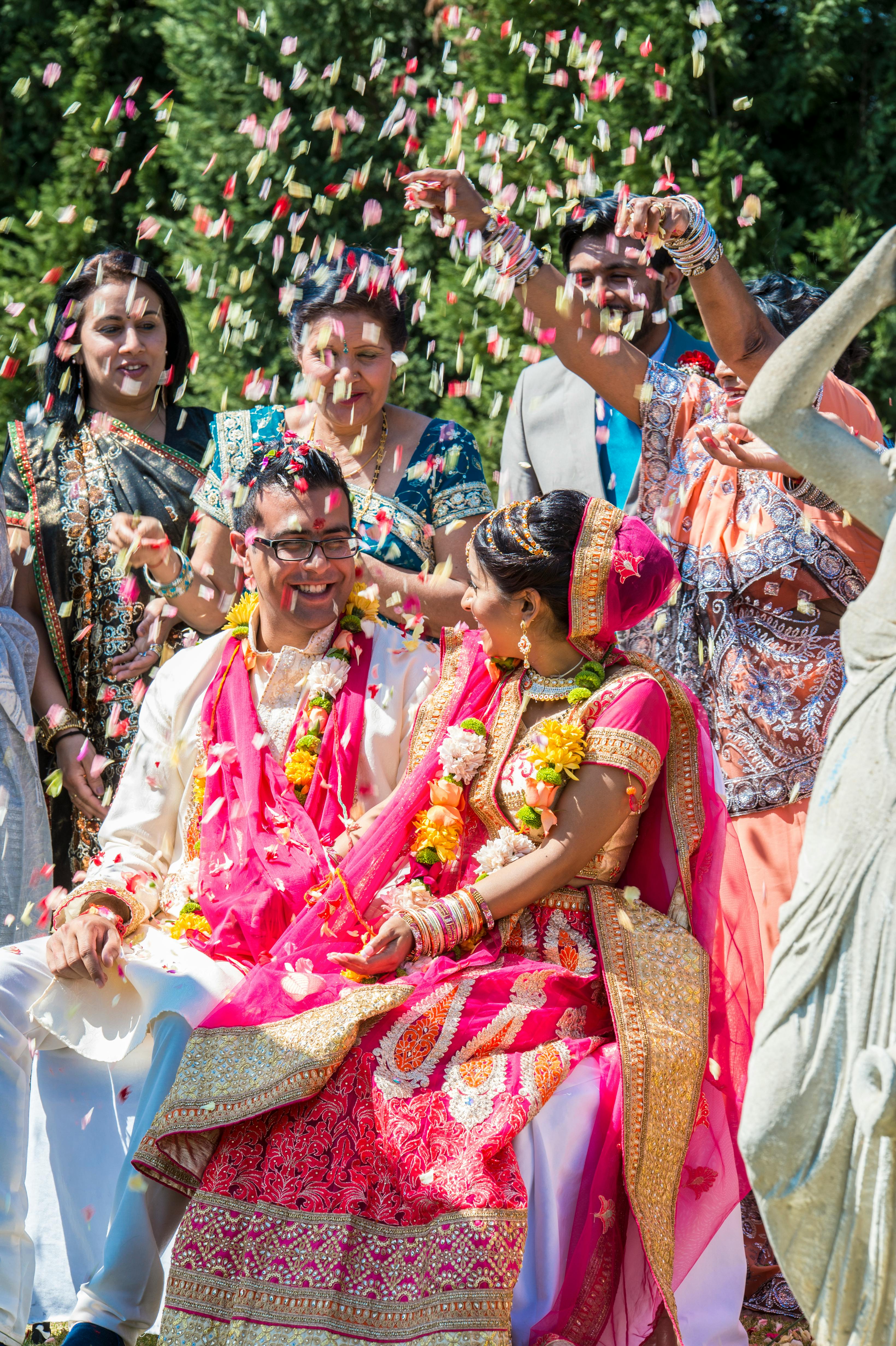 Falling Indian Rupis Photos, Download The BEST Free Falling Indian ...