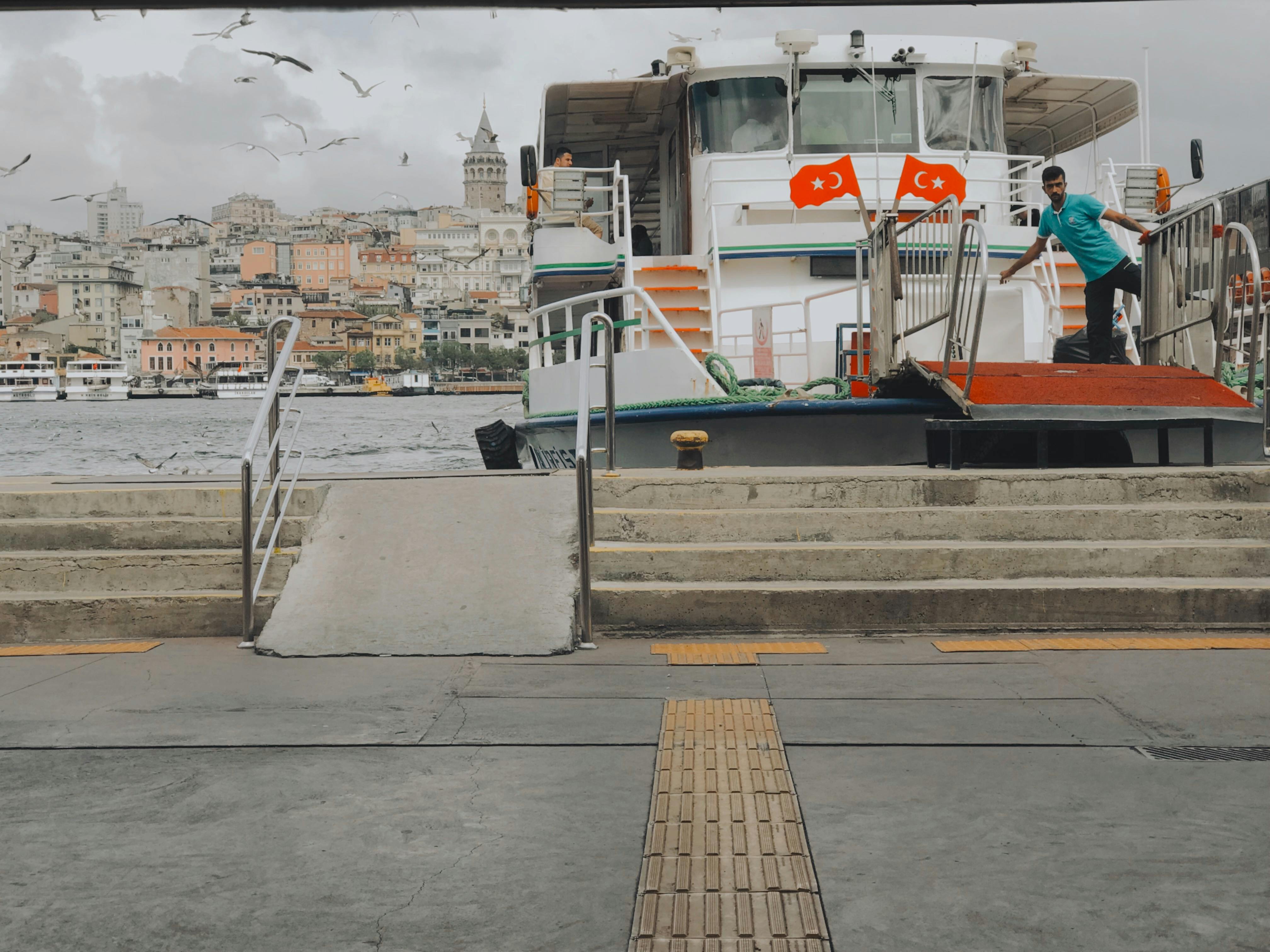 People On A Ship · Free Stock Photo