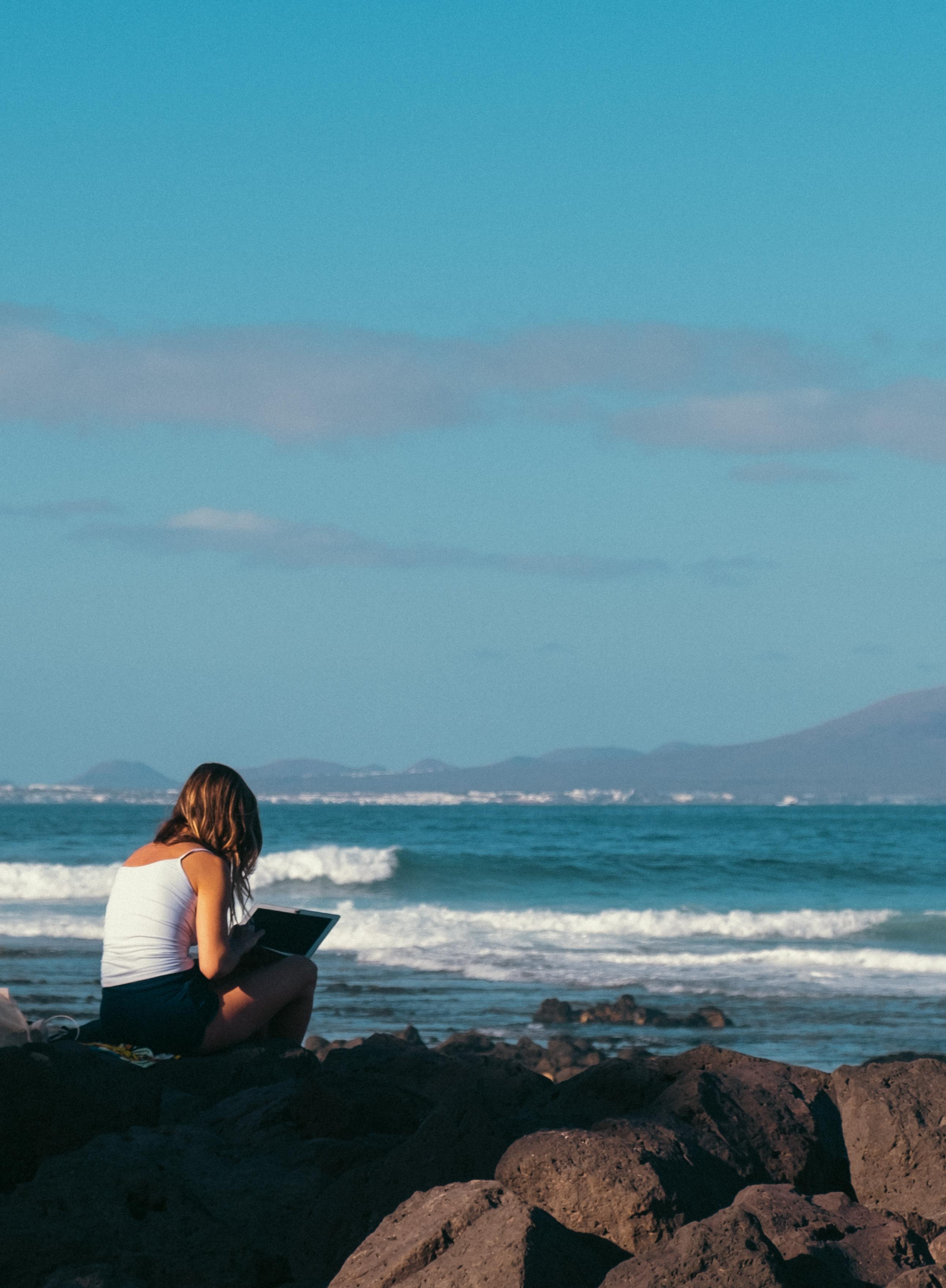 girl in beach · Free Stock Photo