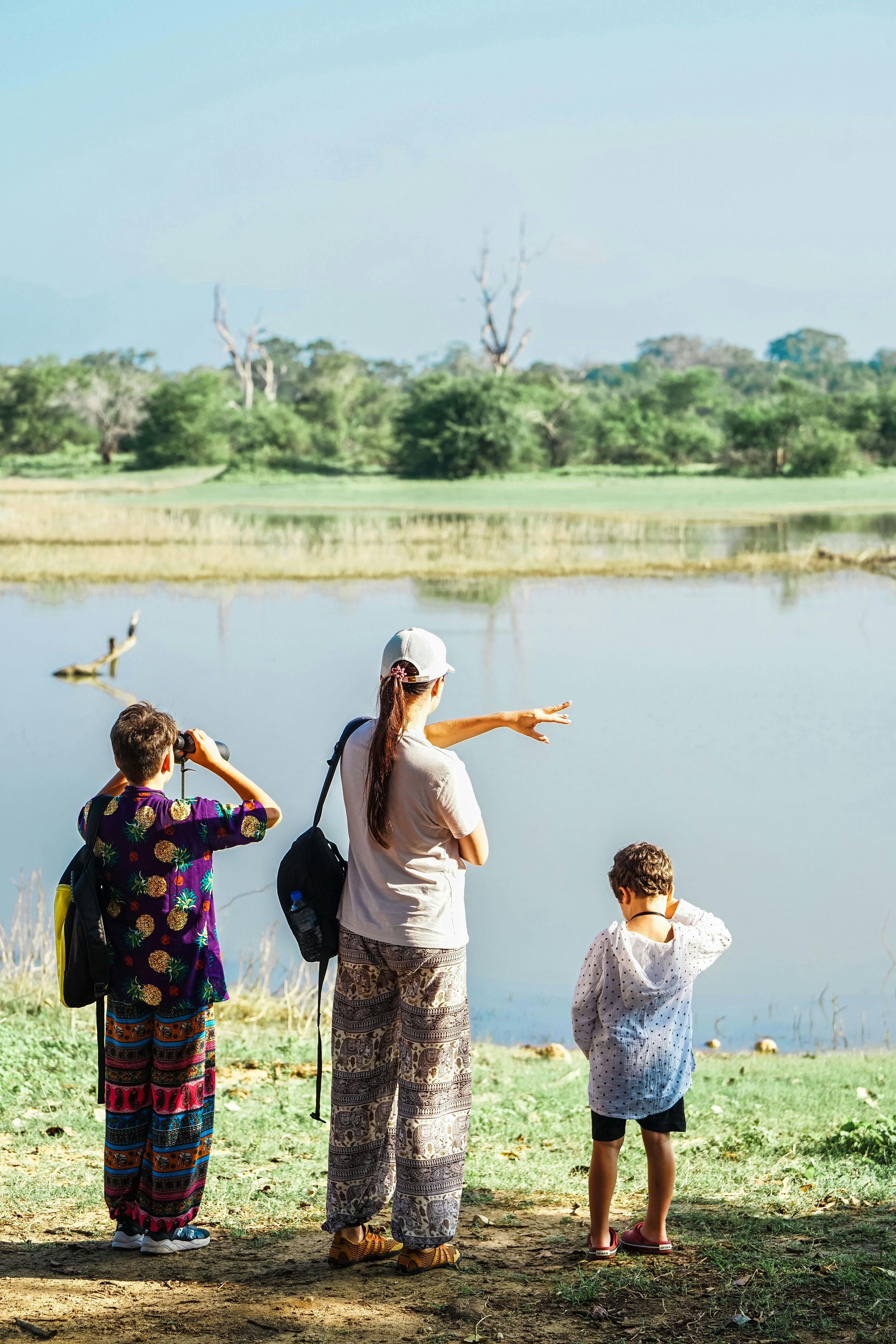 Kids and Lake · Free Stock Photo