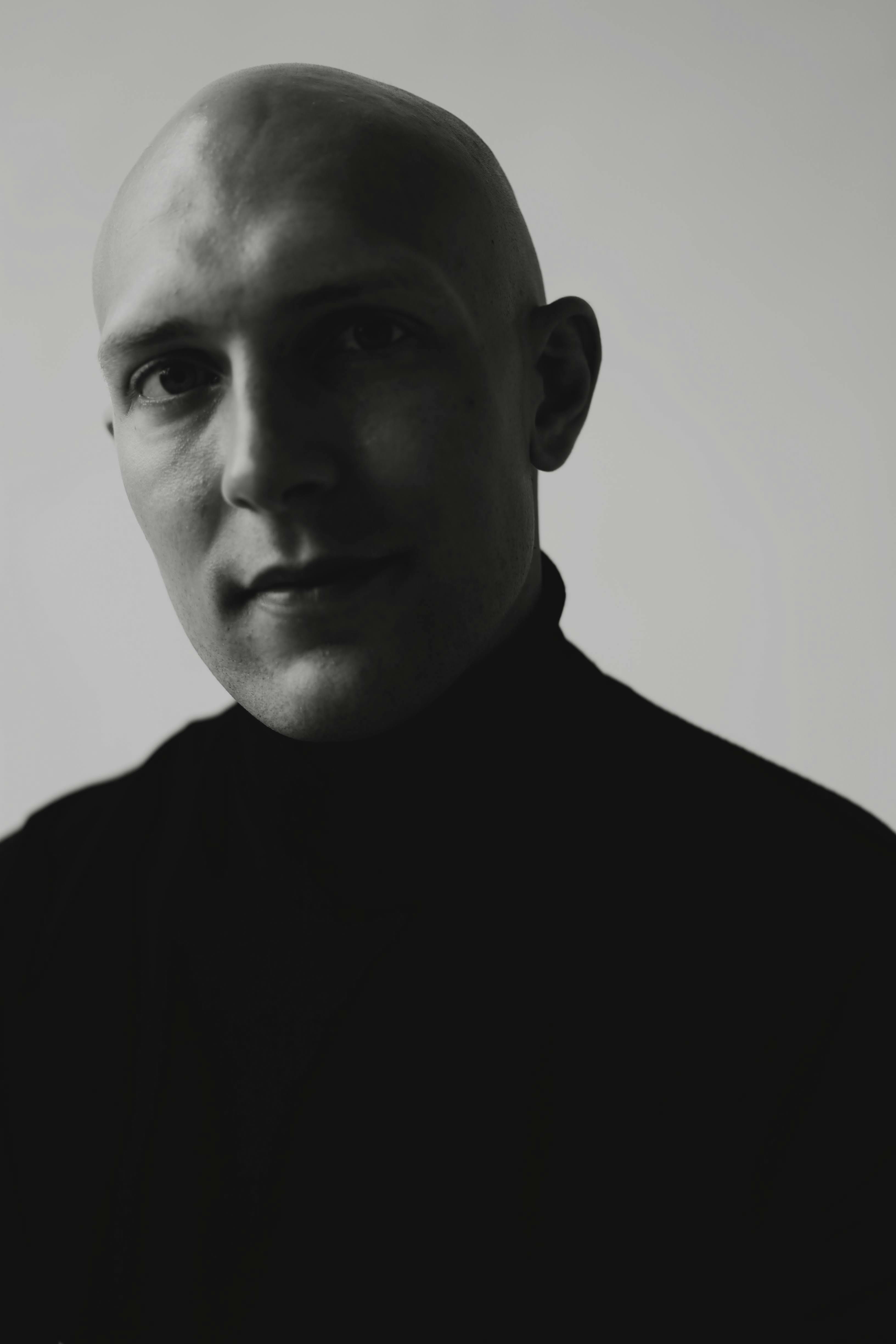 Man in White Robe · Free Stock Photo