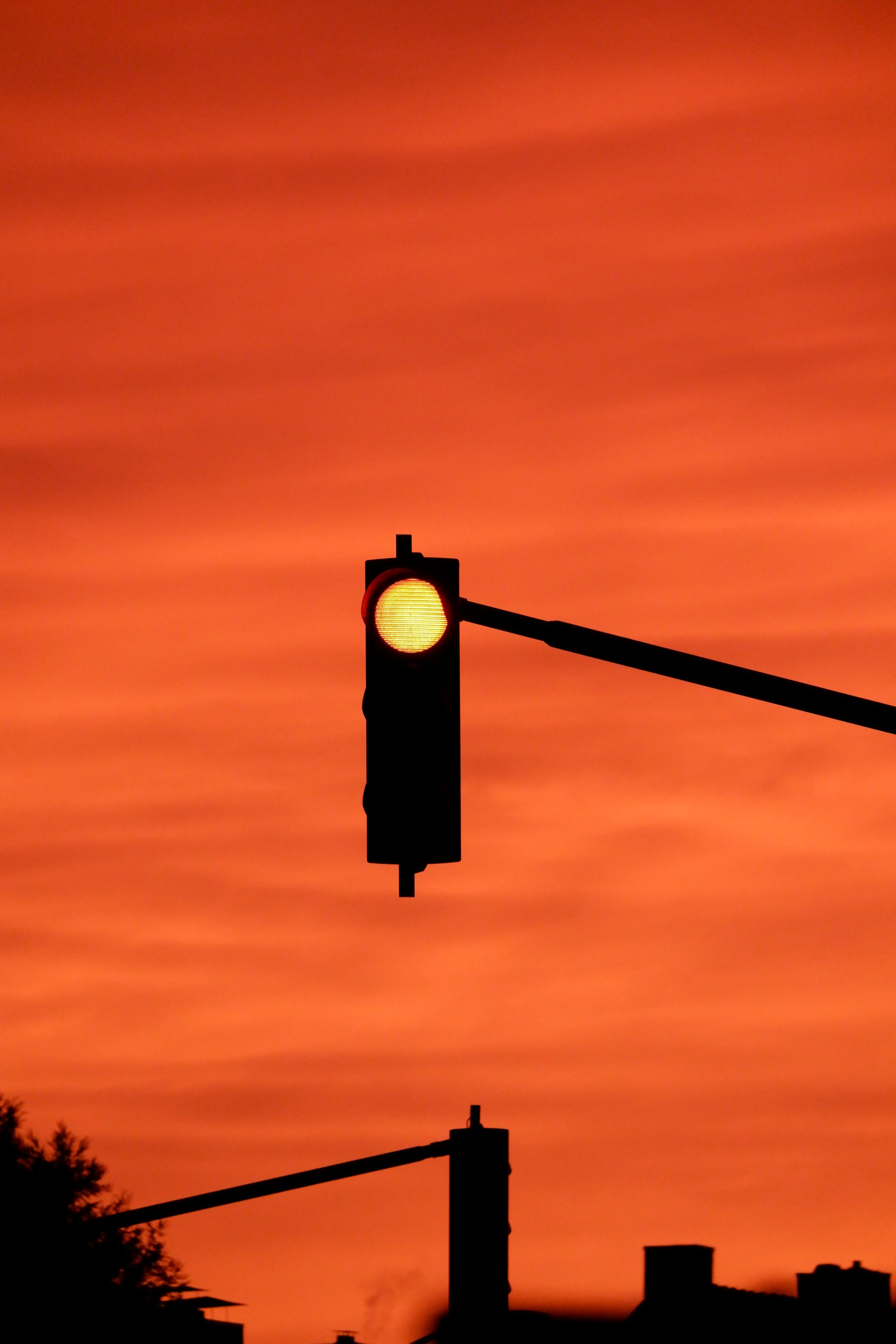 Yellow Traffic Light during Sunset · Free Stock Photo