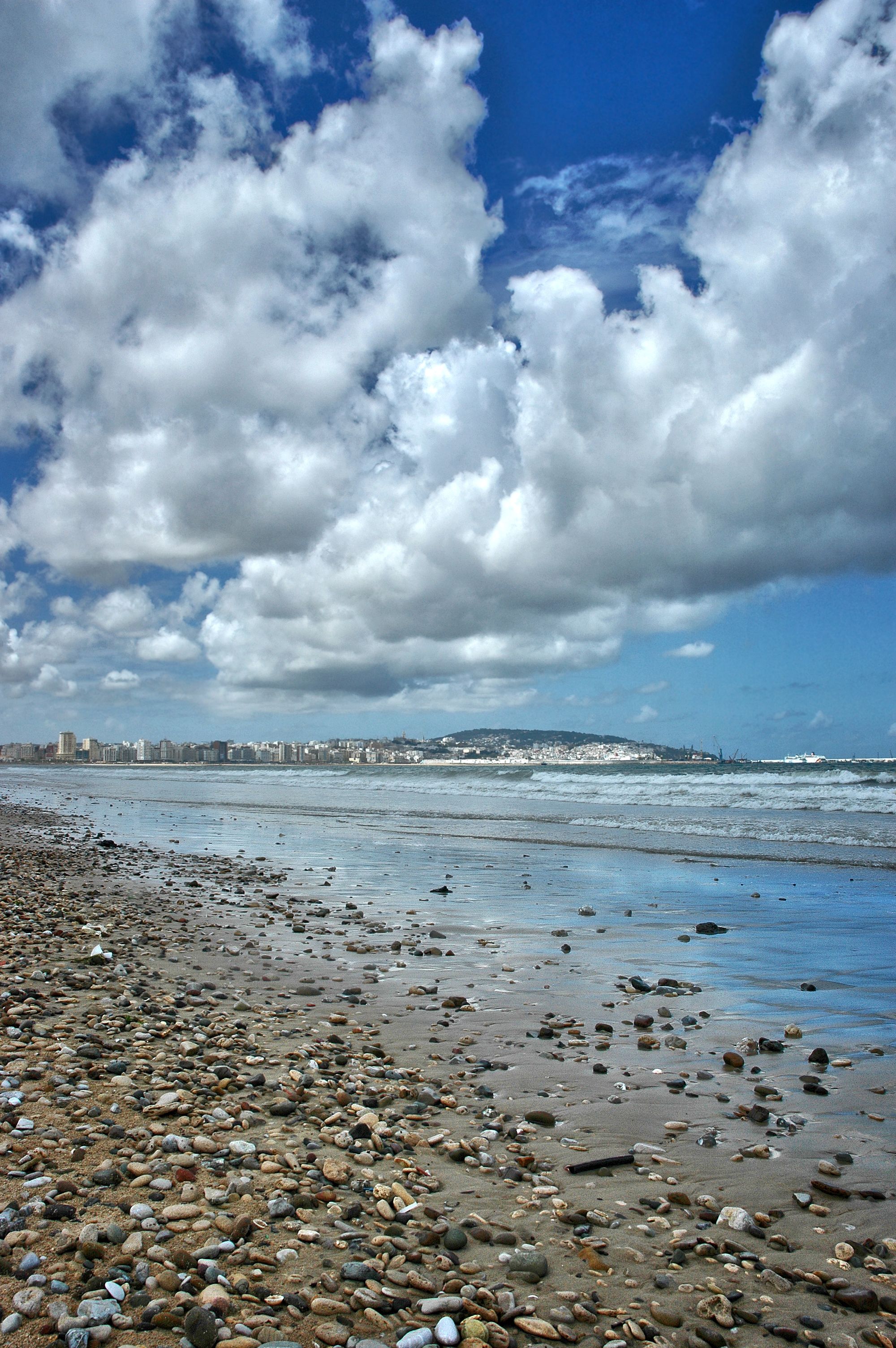 Shallow Water on Shore · Free Stock Photo