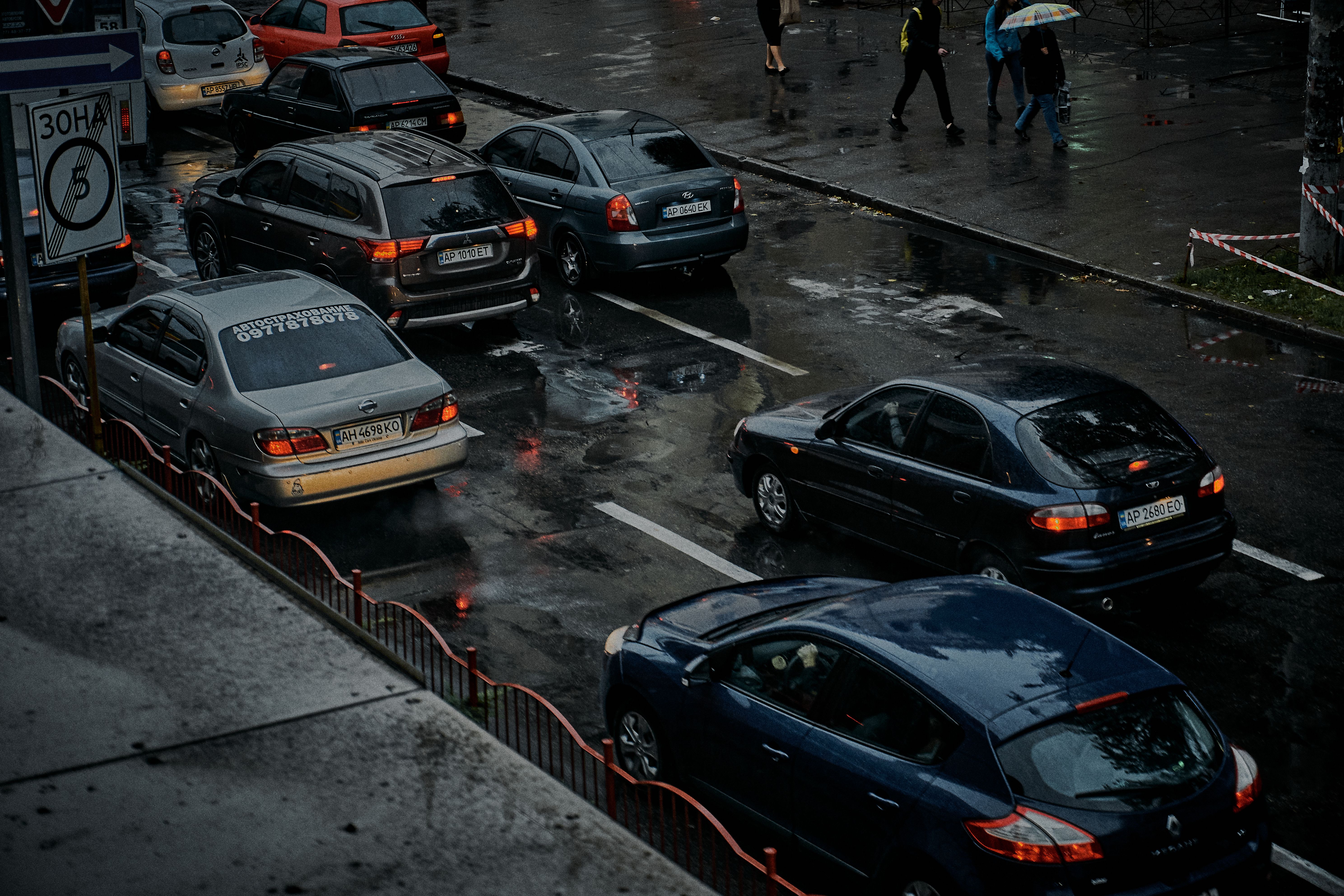 Vehicles on the Road · Free Stock Photo
