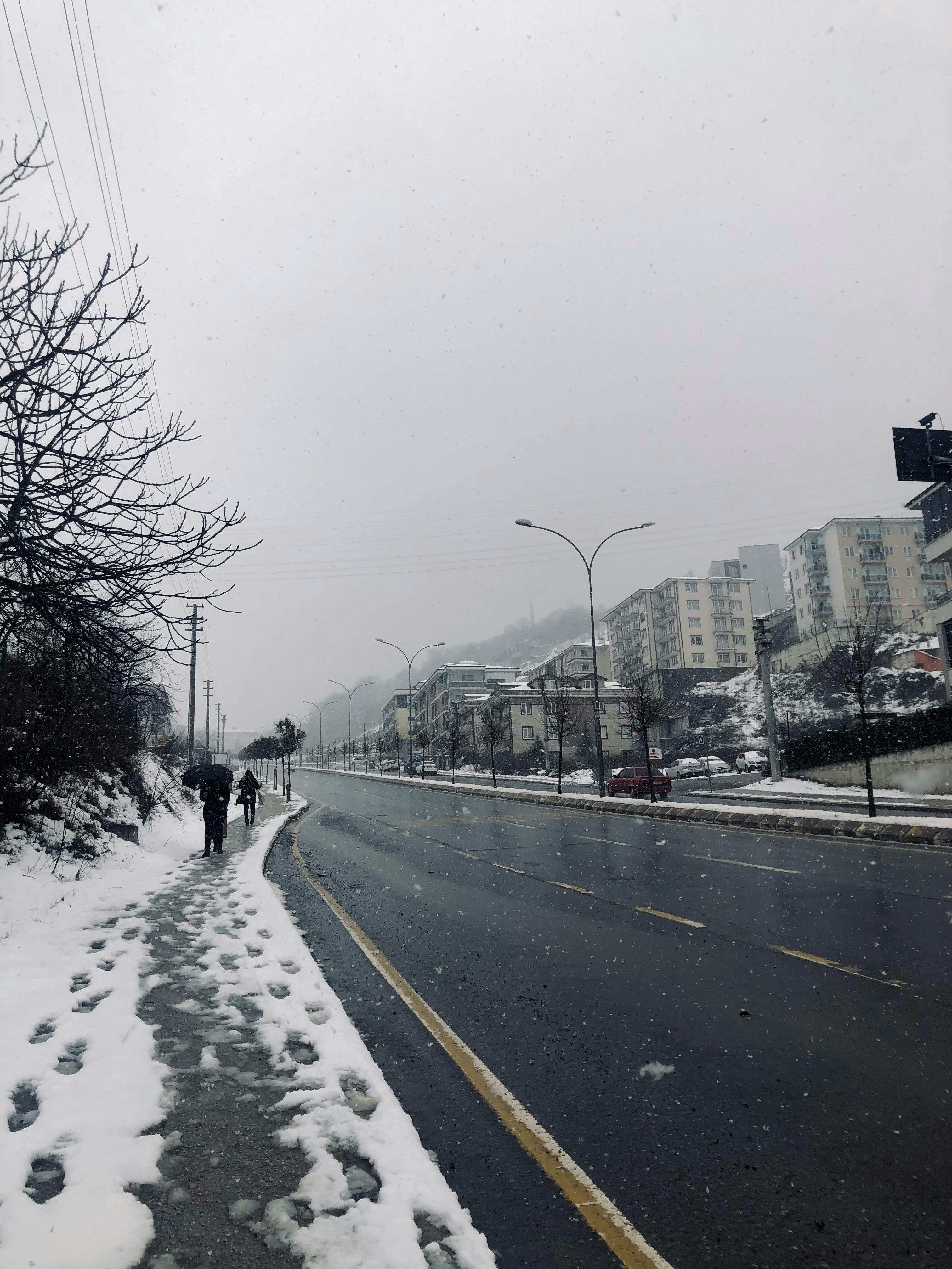 Empty Street in Town in Winter · Free Stock Photo