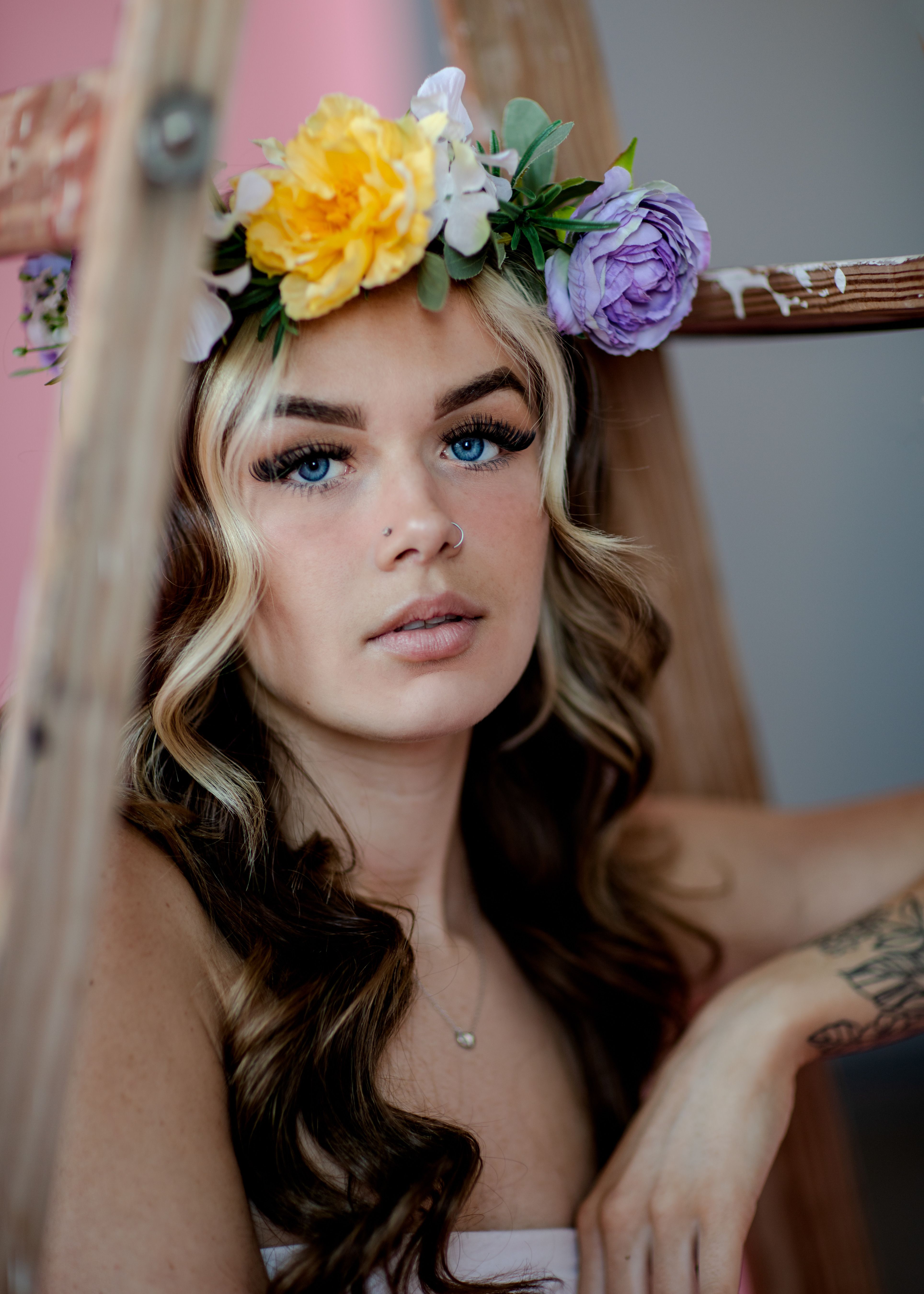 A Pretty Woman Wearing a Head Wreath · Free Stock Photo