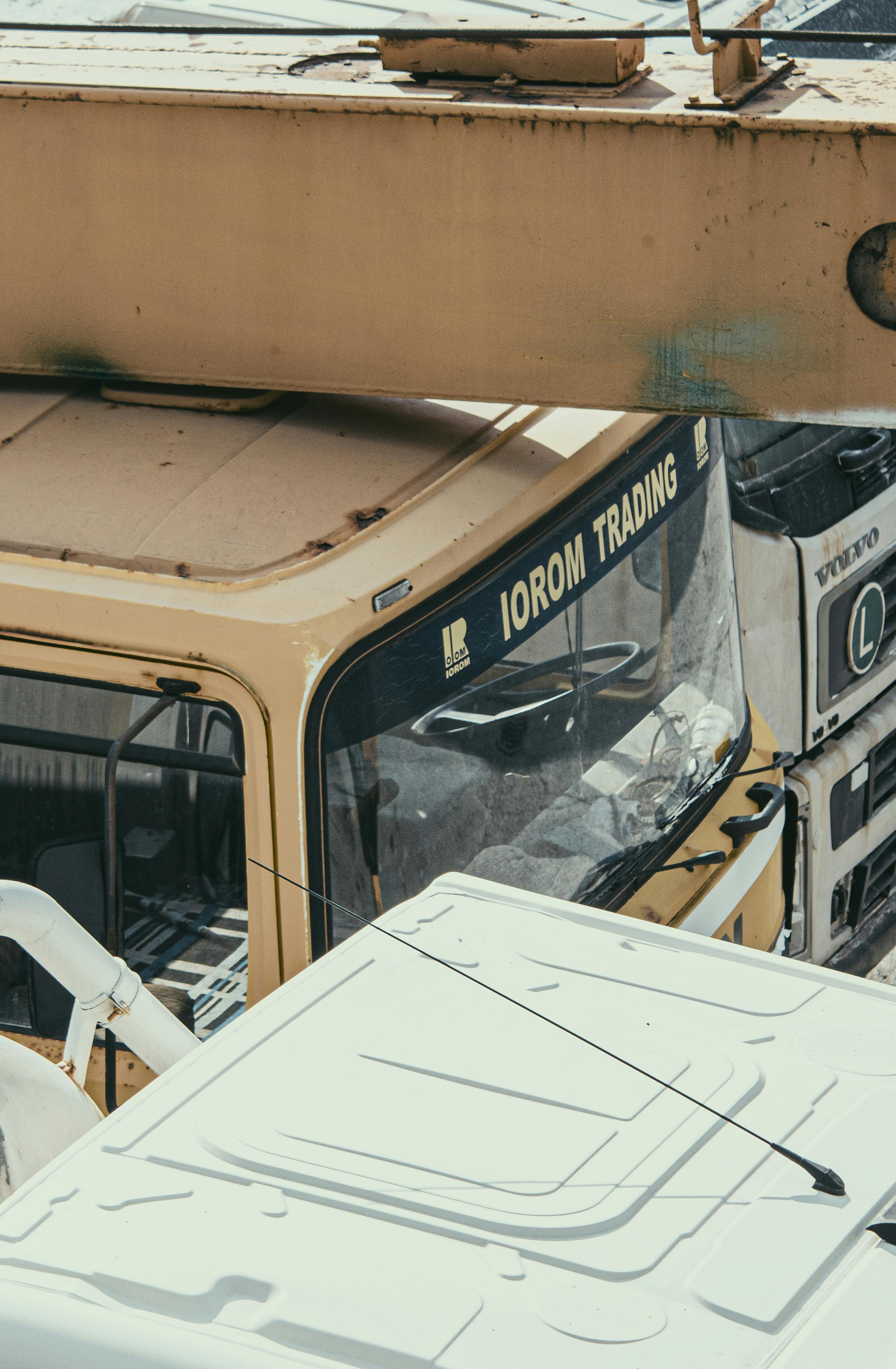 Buses in a Motorpool · Free Stock Photo