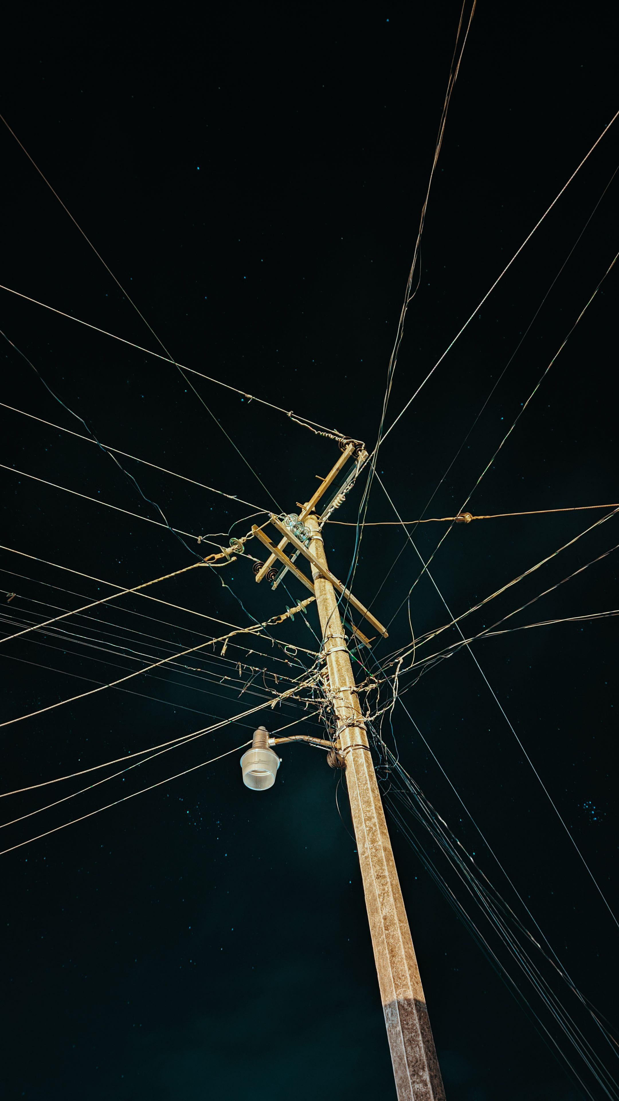 Low Angle Shot of a Lamp Post at Night · Free Stock Photo