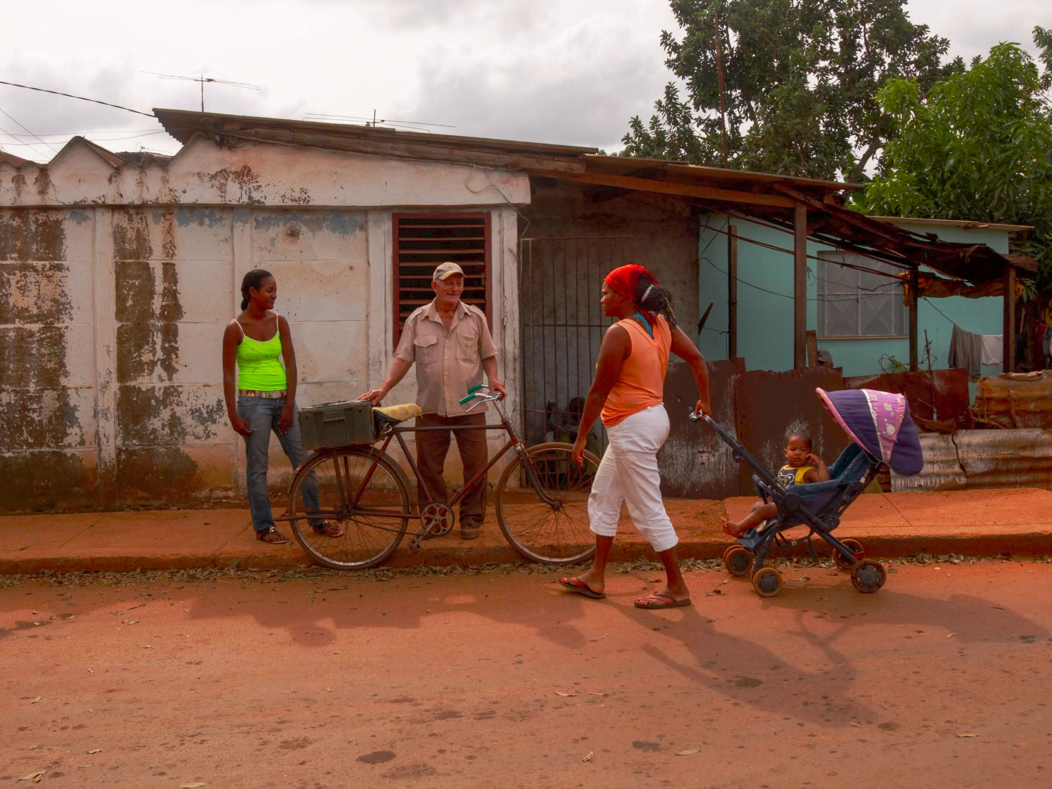 People and Children on Street in Town · Free Stock Photo