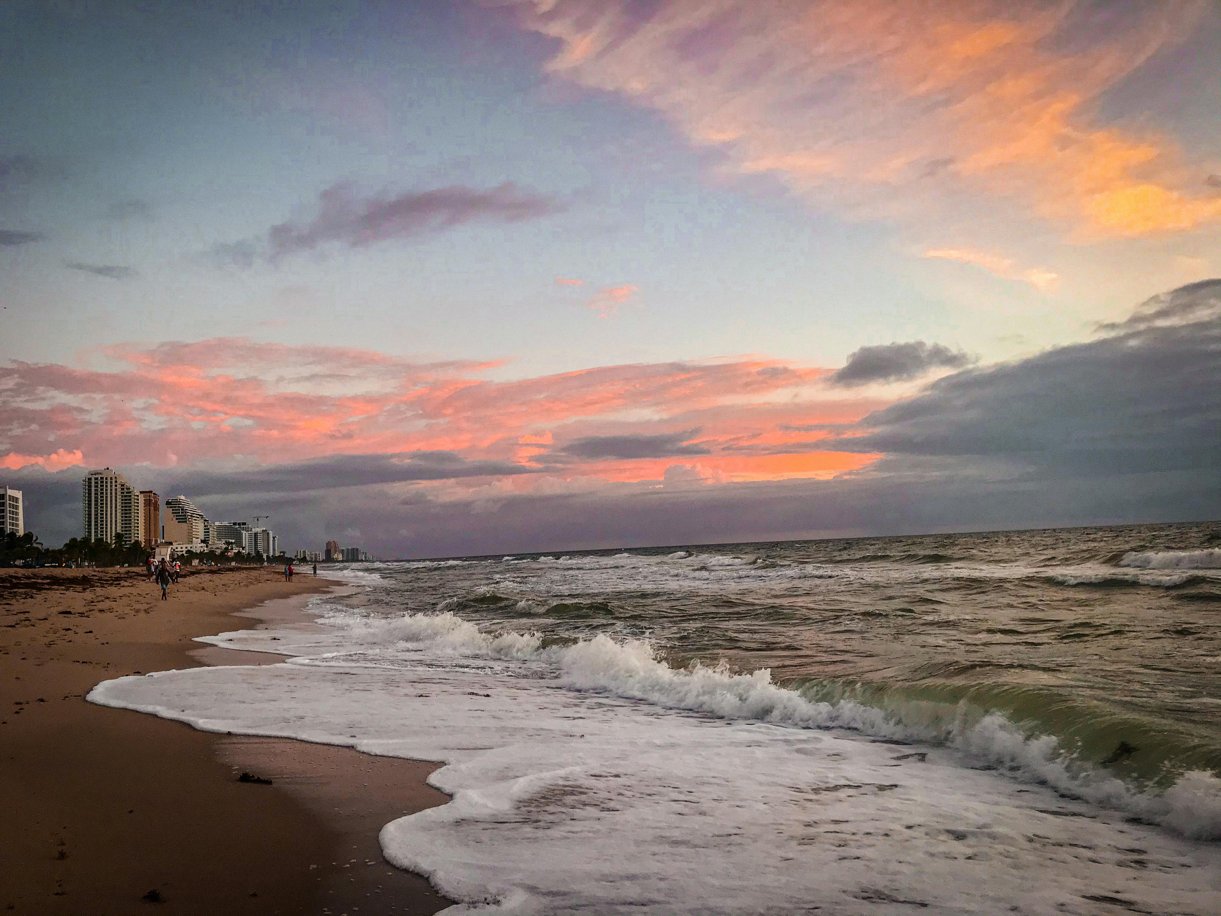 MM - Beach Scenes 17 Photos & Videos Collected by Mamugnaon