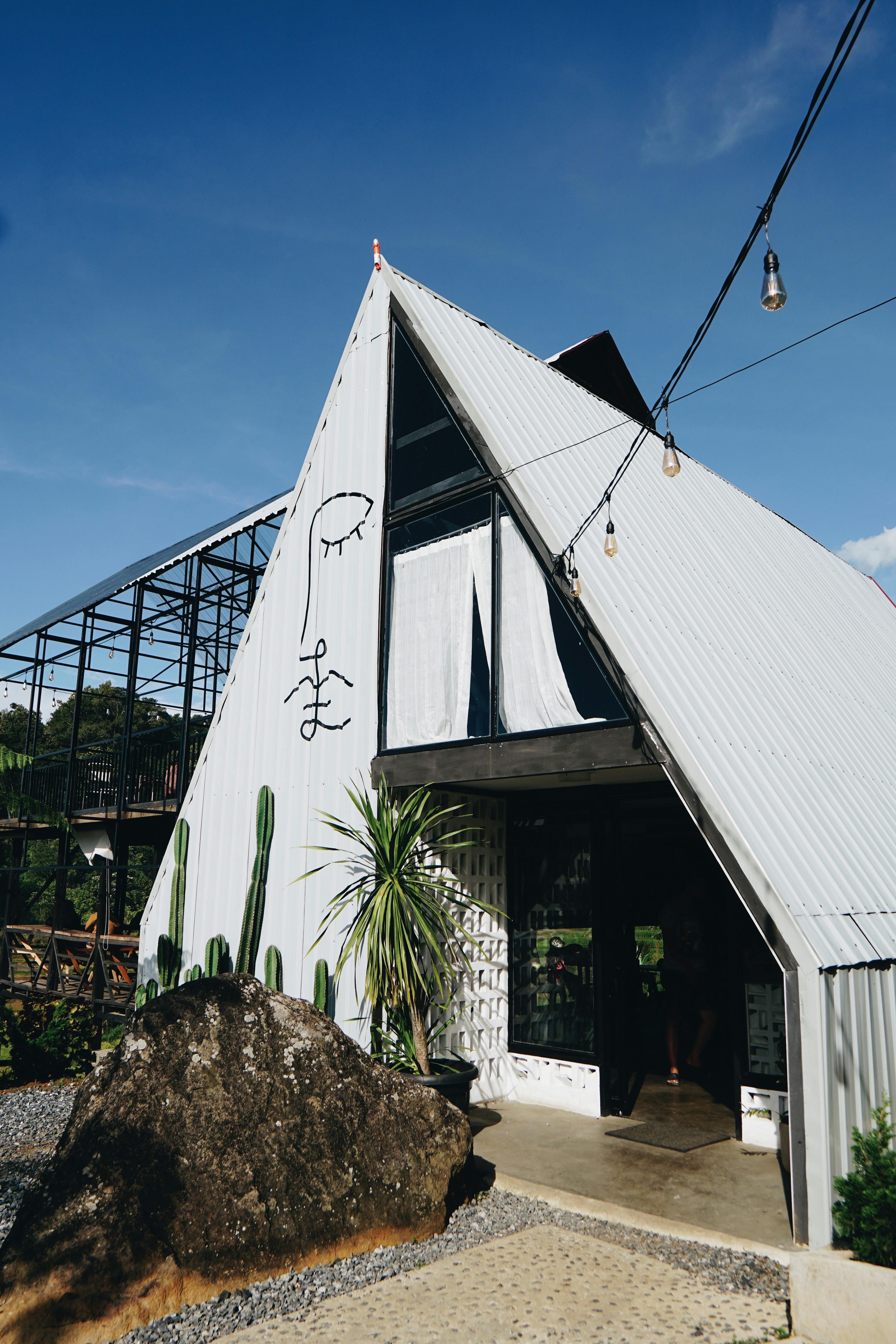 The Entrance of a Café · Free Stock Photo