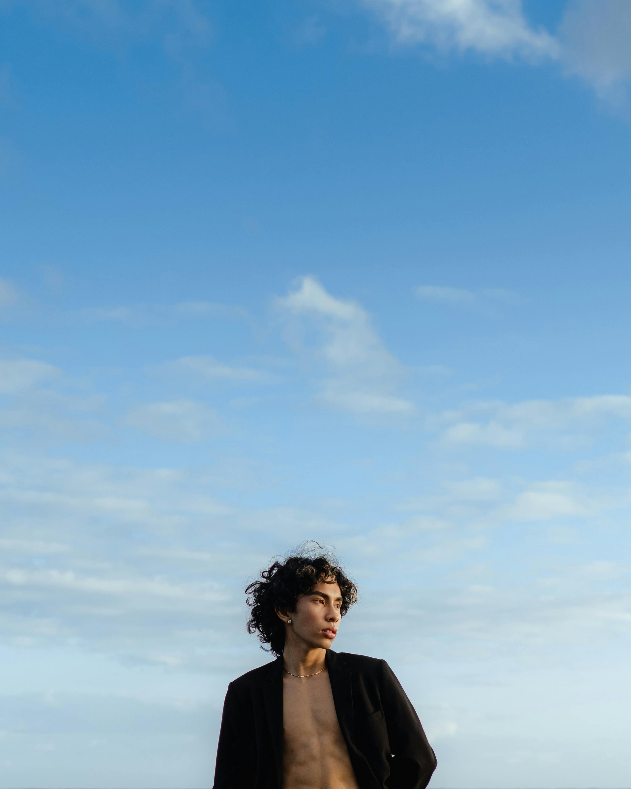 Man Balance on Bridge · Free Stock Photo