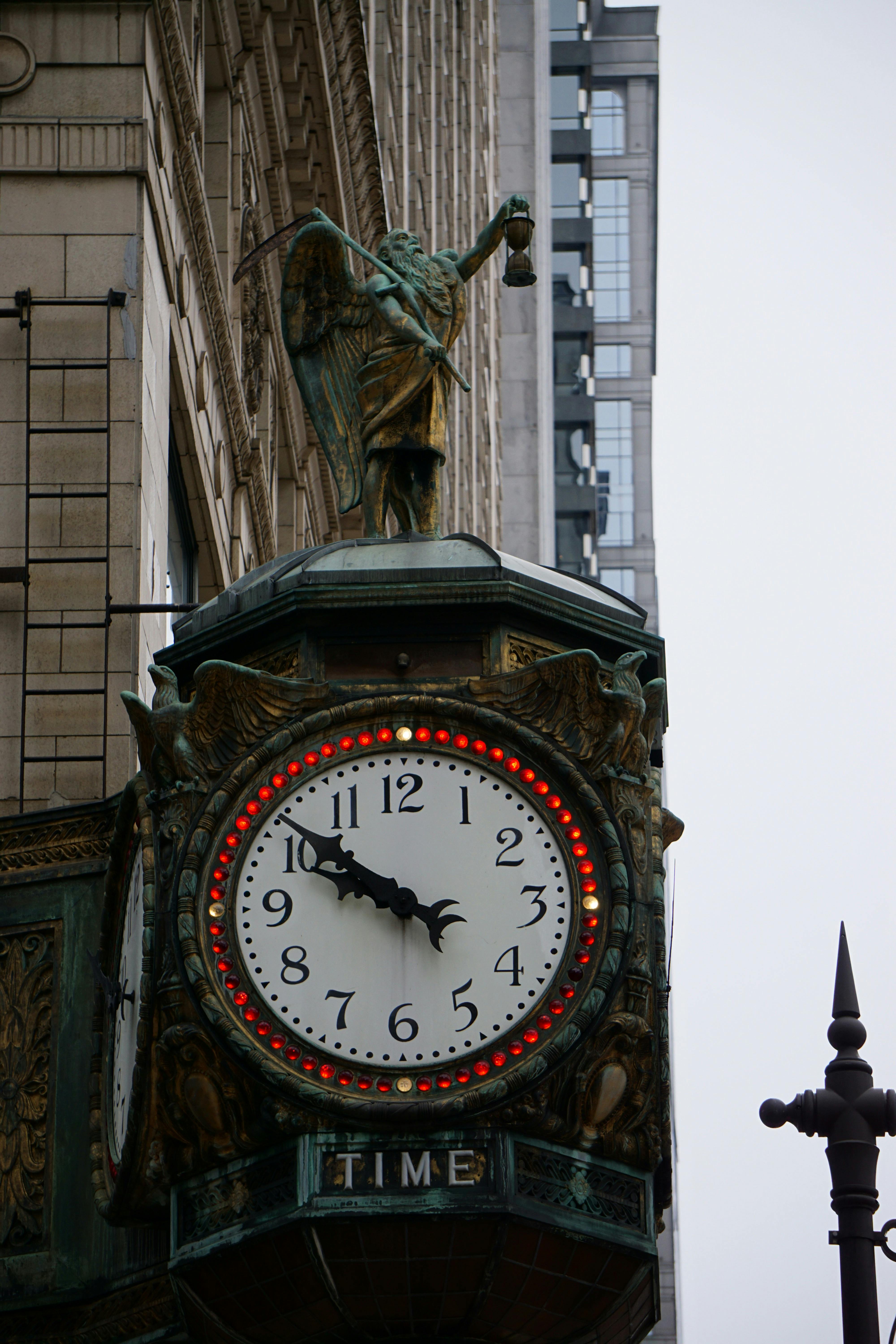 Blue and Red Robot Clock · Free Stock Photo
