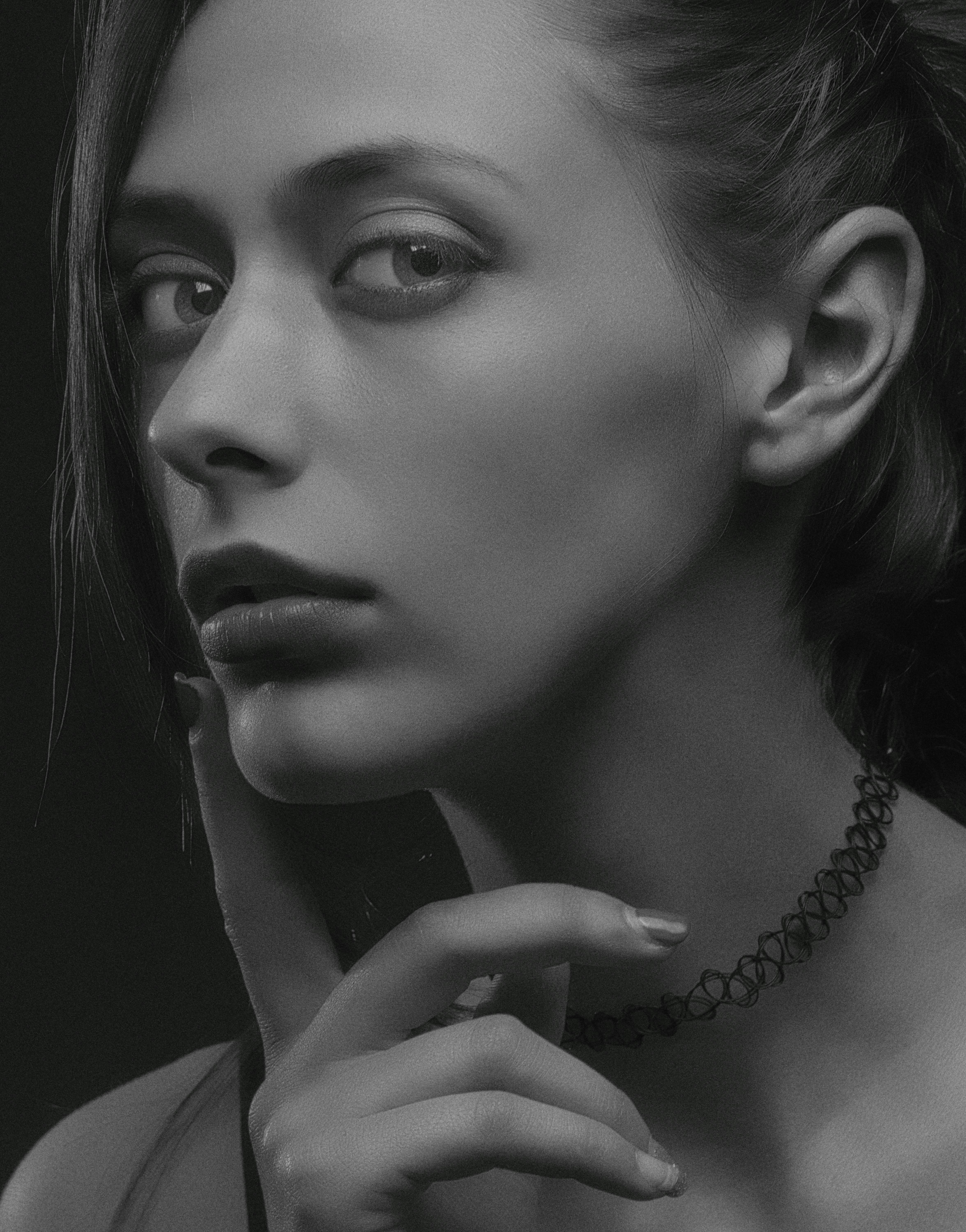 Grayscale Photo of a Woman · Free Stock Photo