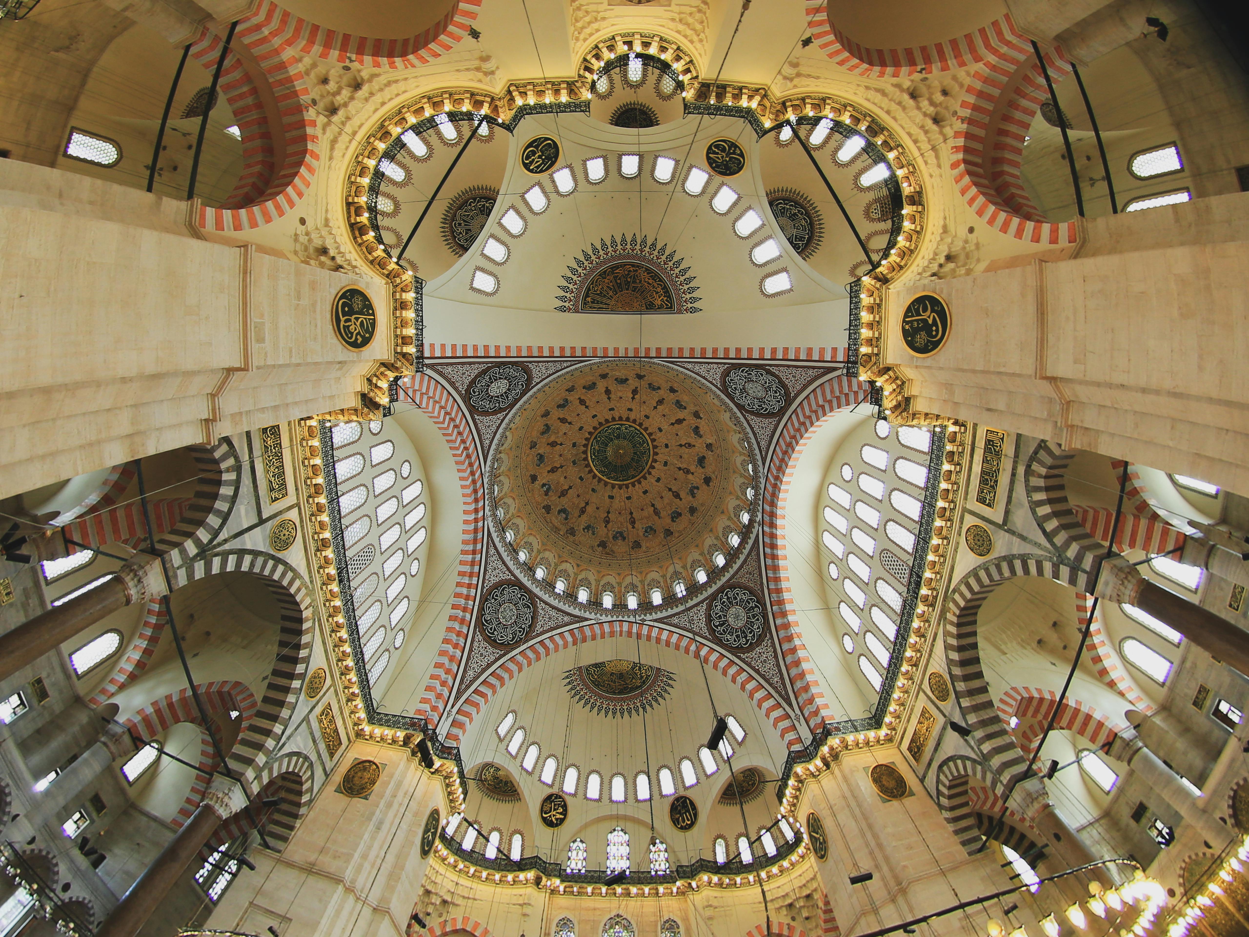 Ceiling in Mosque · Free Stock Photo