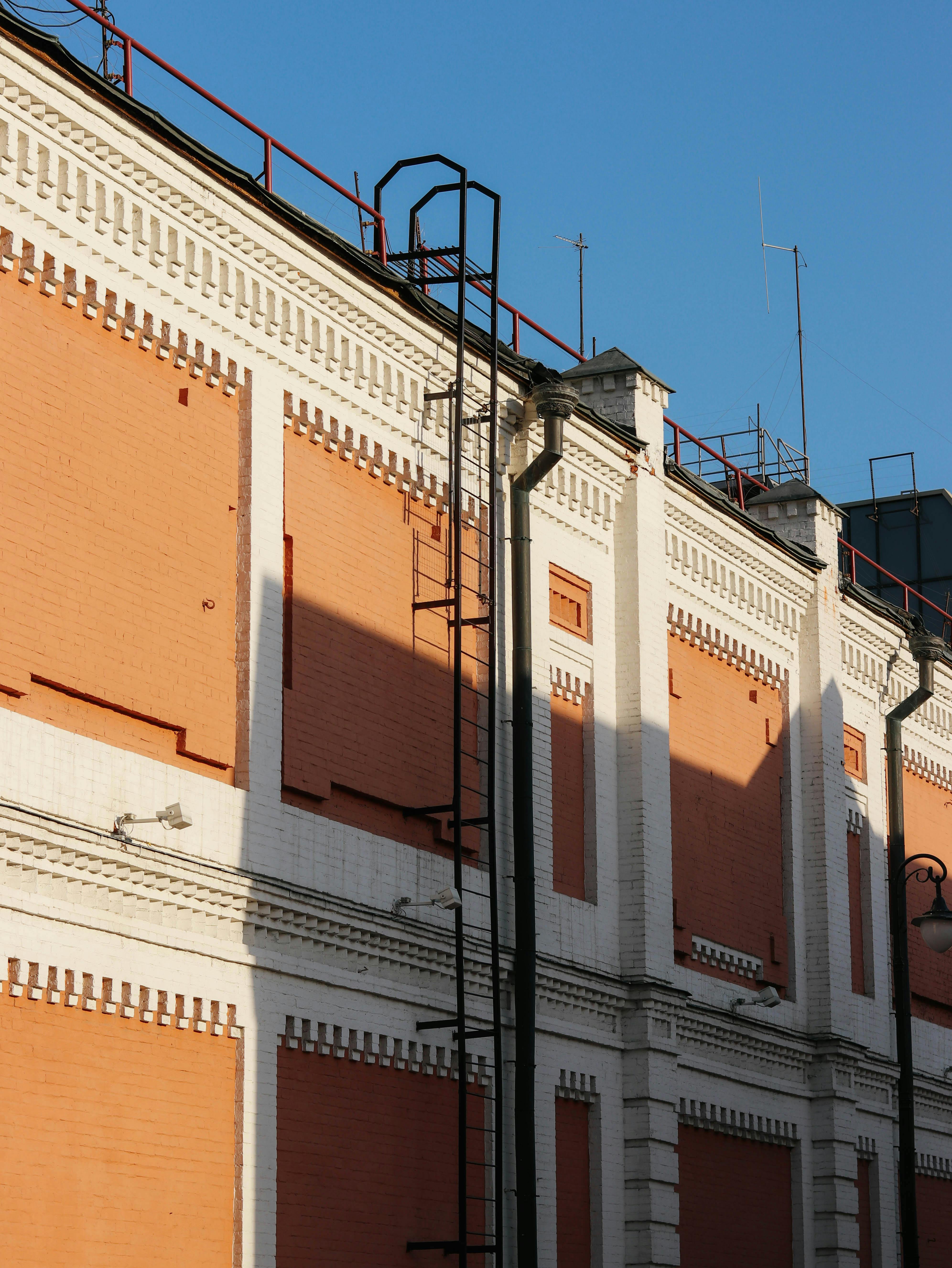 Ladder on a Building · Free Stock Photo