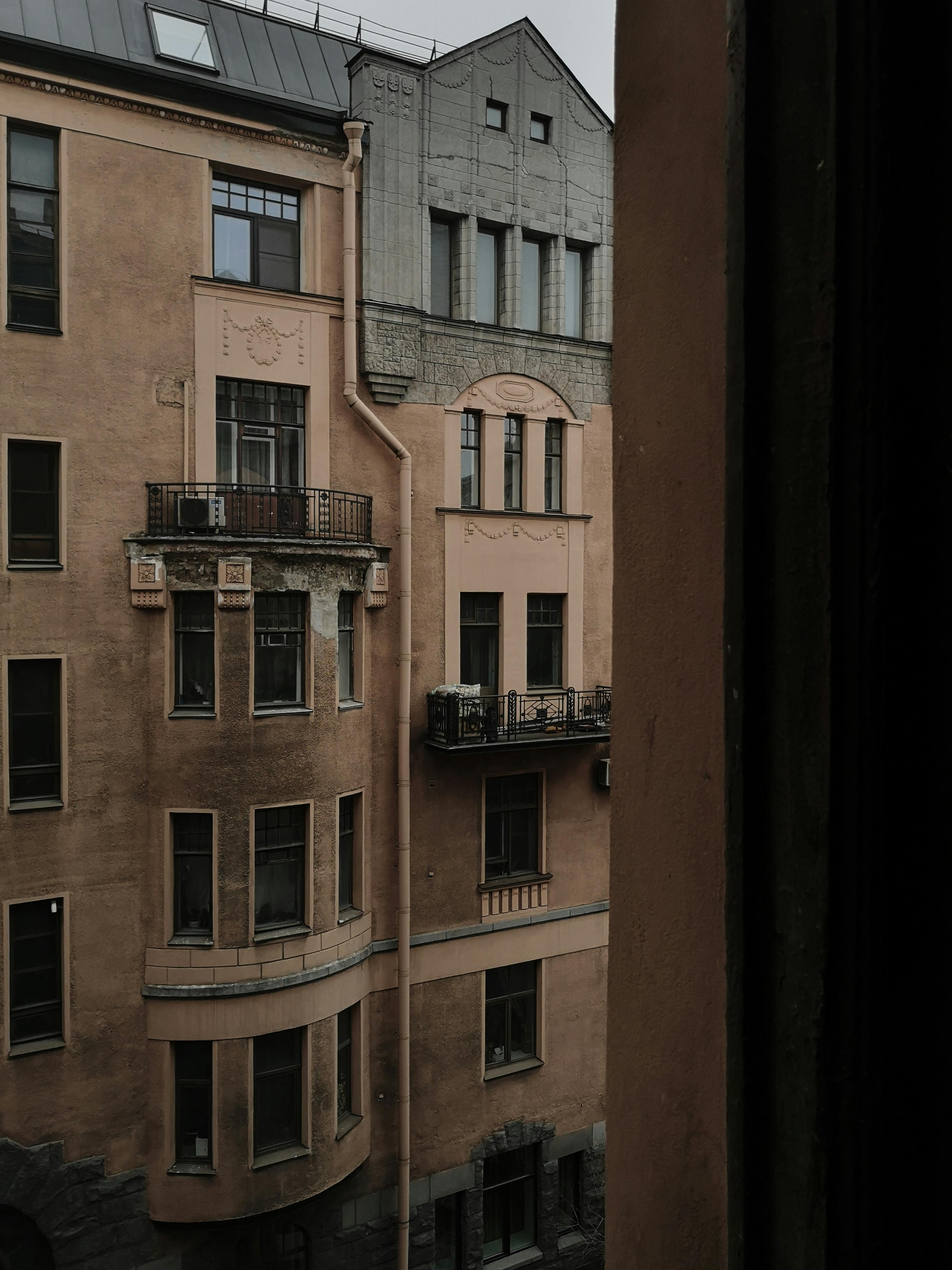 Windows and Walls of Buildings · Free Stock Photo