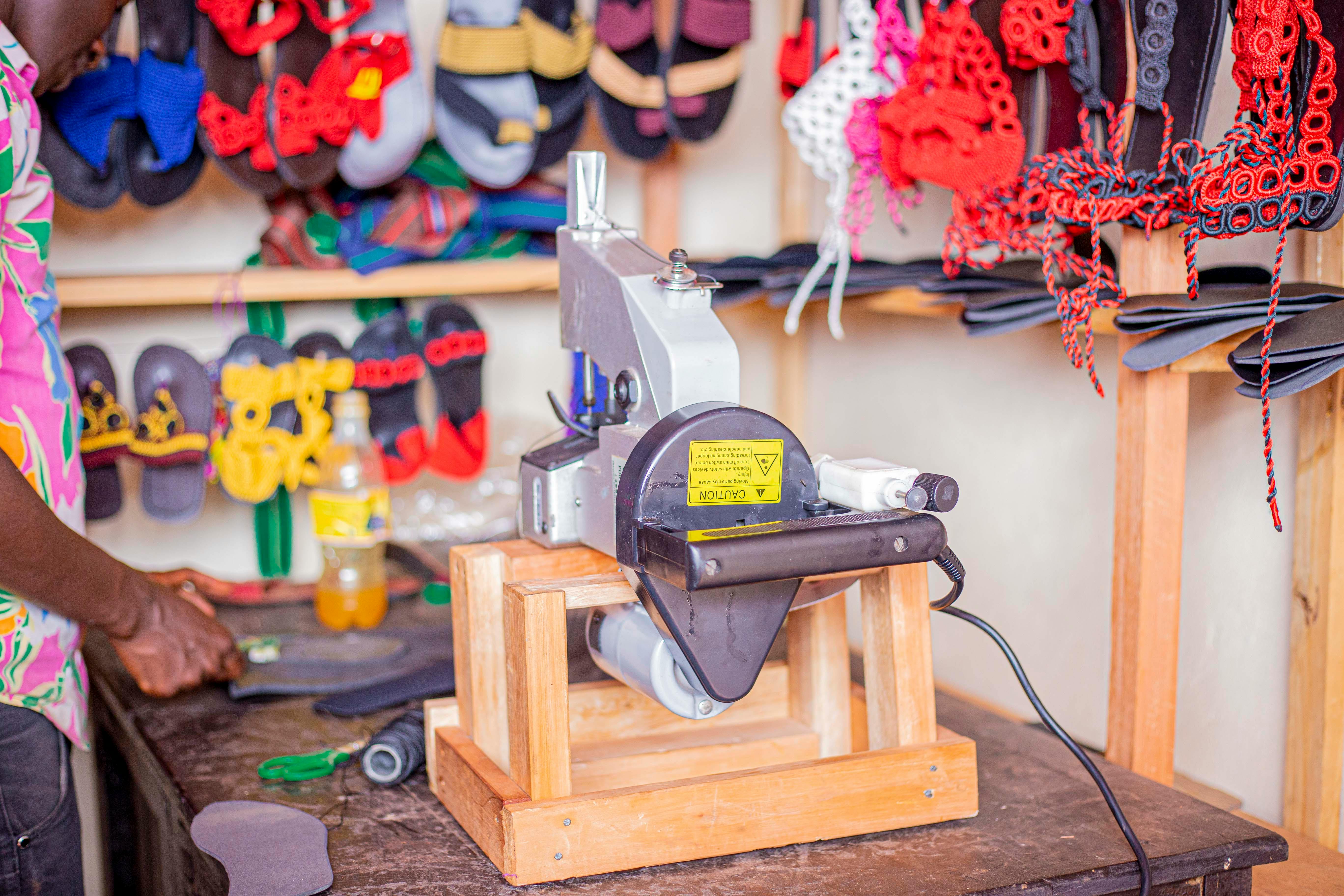 Shoe Maker Photos Photos, Download The BEST Free Shoe Maker Photos ...