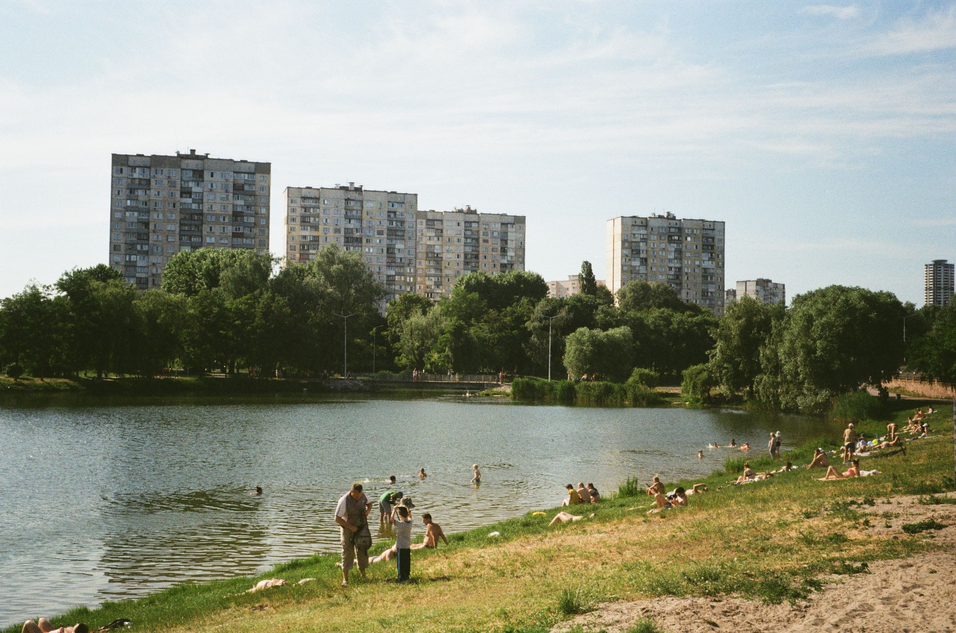 Lakeside Buildings Photos, Download The BEST Free Lakeside Buildings ...